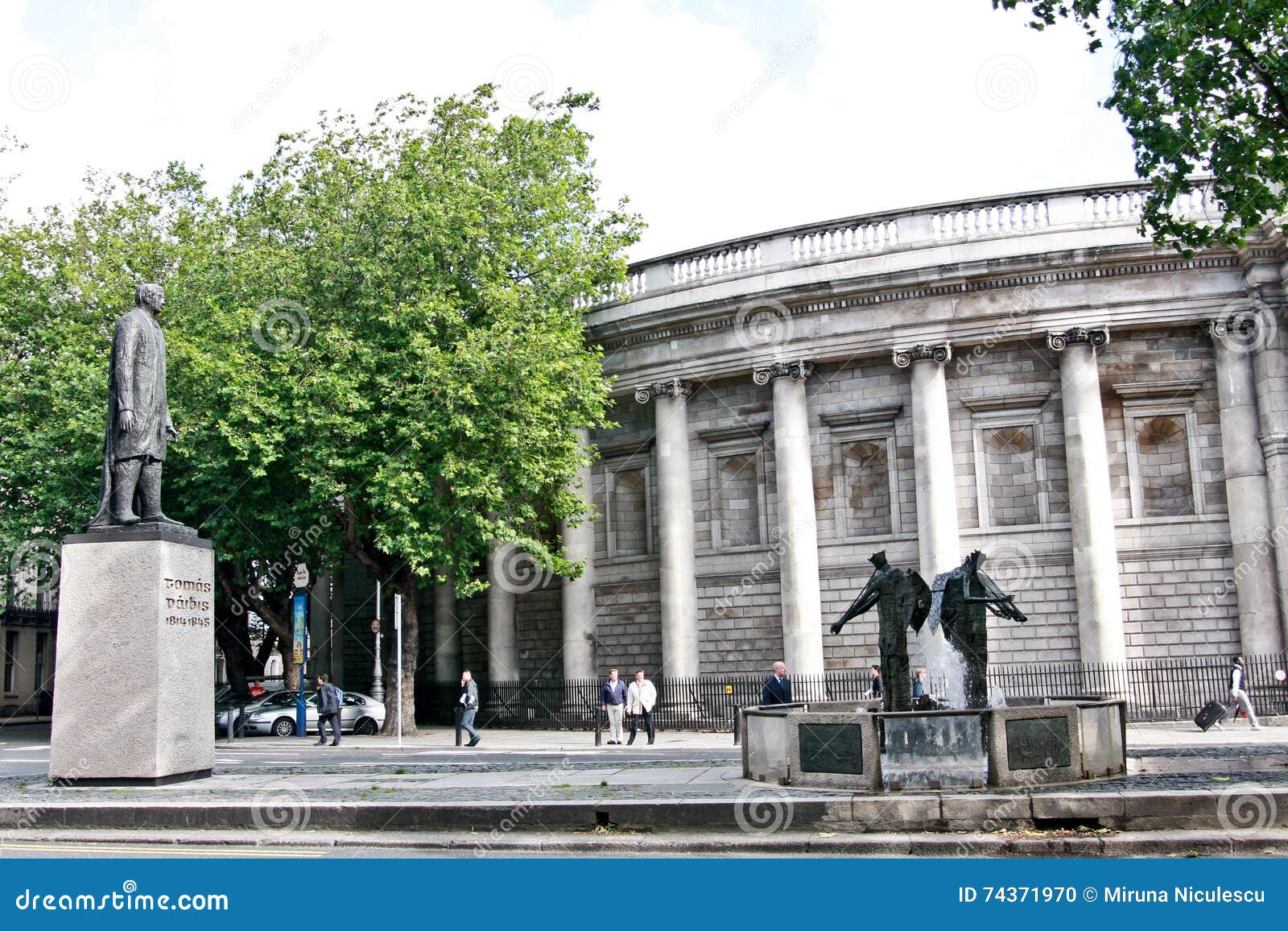 Thomas Davis Statue, Dublin, Ireland Editorial Image - Image of ...