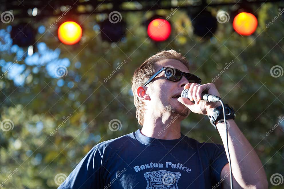 Thomas Flowers editorial photo. Image of heavy, hollywood - 26832106