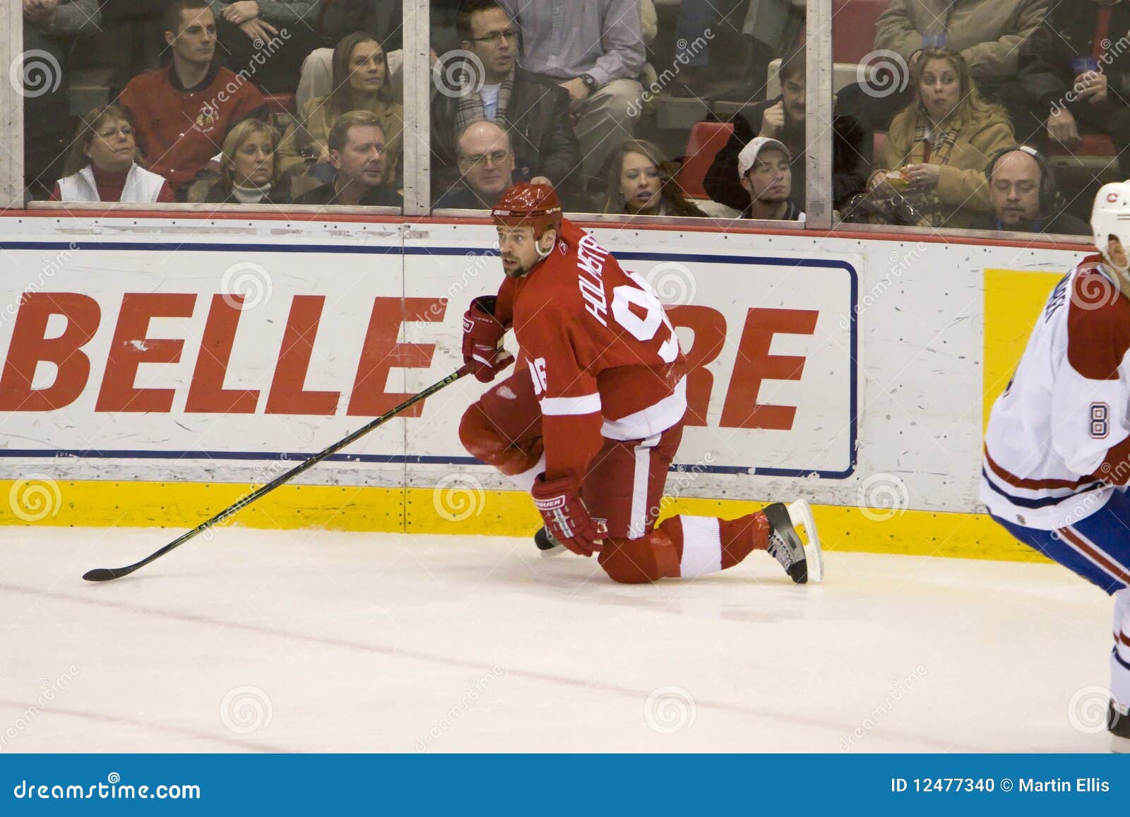 Thomas Holstrom on Ice editorial image. Image of habs - 12477340