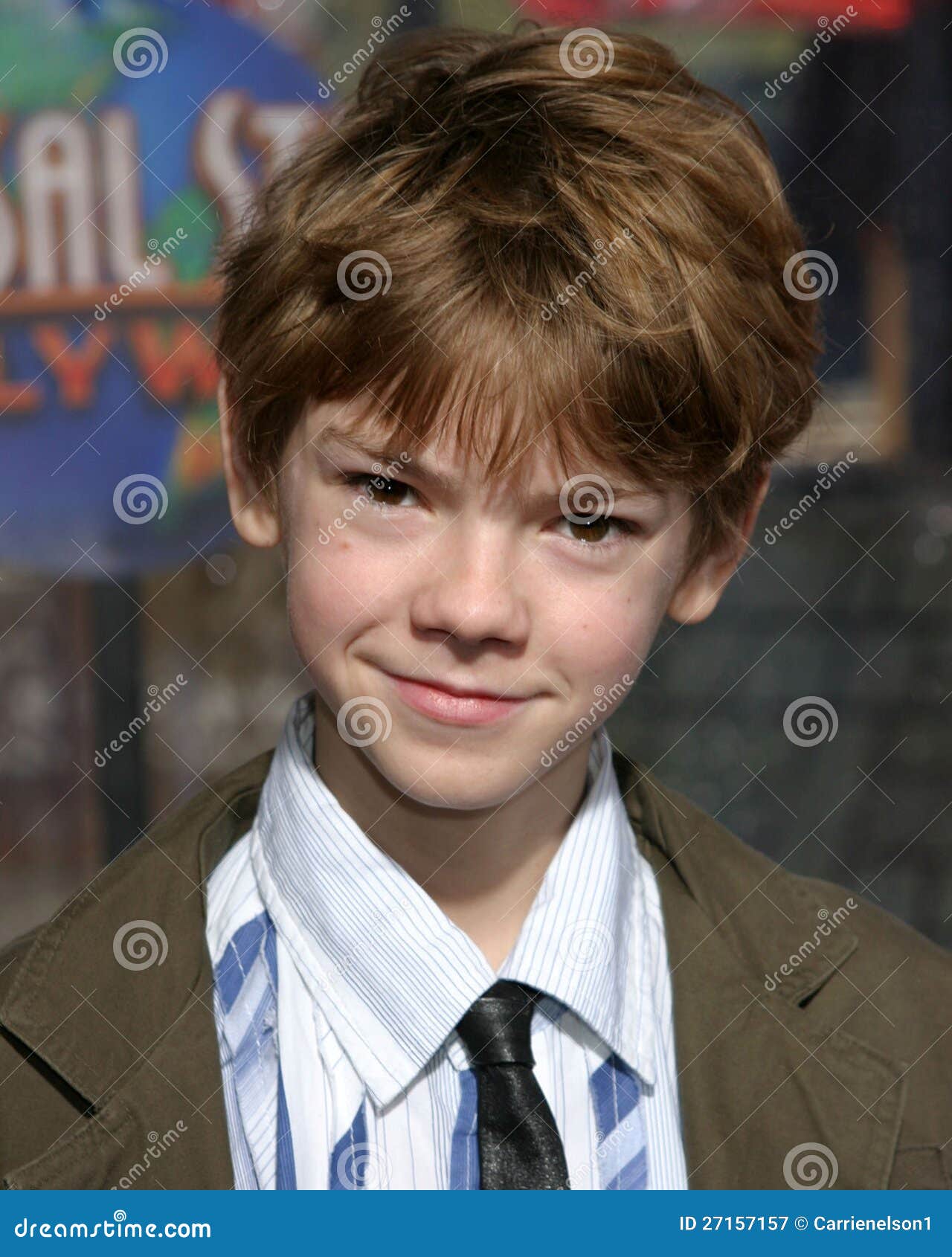 Thomas Sangster fotografía editorial. Imagen de premier - 27157157