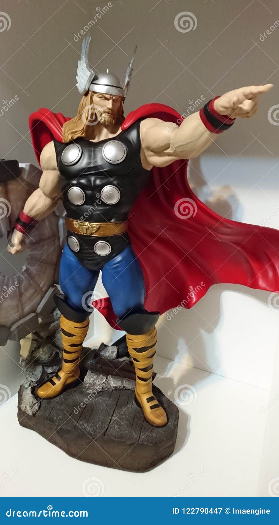 Thor De Machtige God Van Donder - Wonderhelden Redactionele Fotografie ...