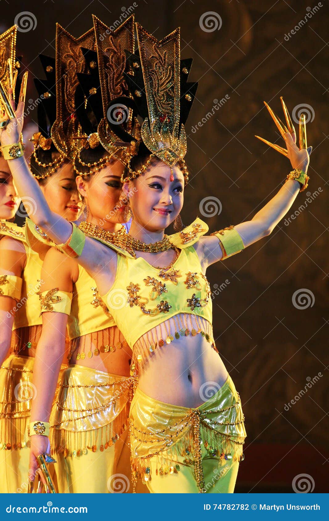 Thousand Hand Dance in China Editorial Photography - Image of buddhist ...