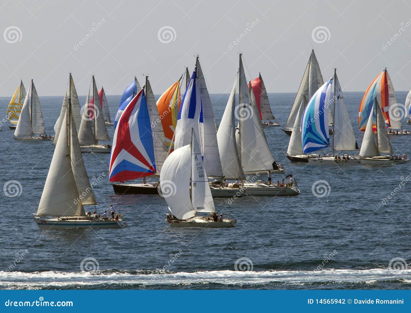 Thousand Sails 2010 editorial photography. Image of horizon - 14565942