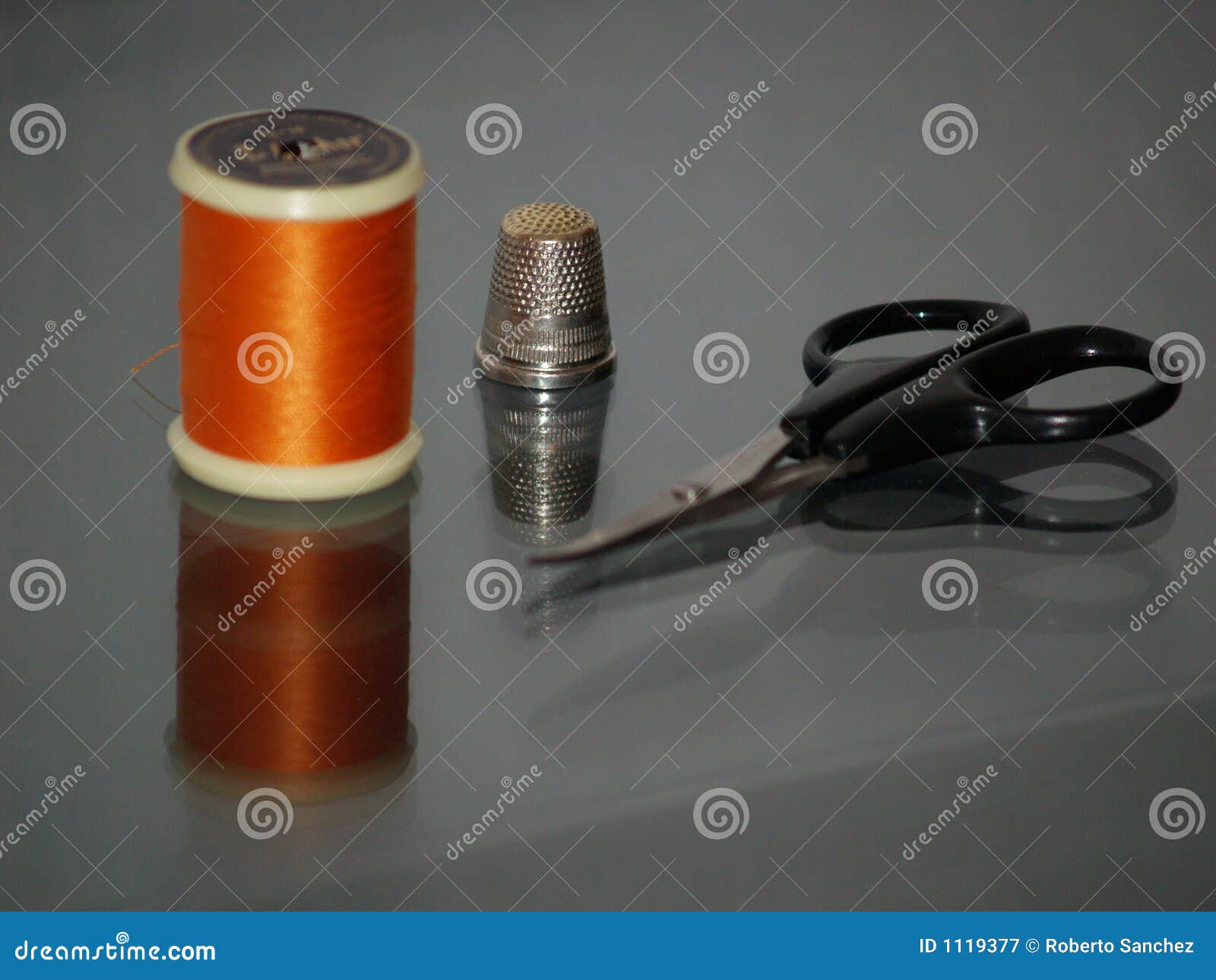 Thread, Thimble and Scissors Stock Image - Image of macro, thread: 1119377