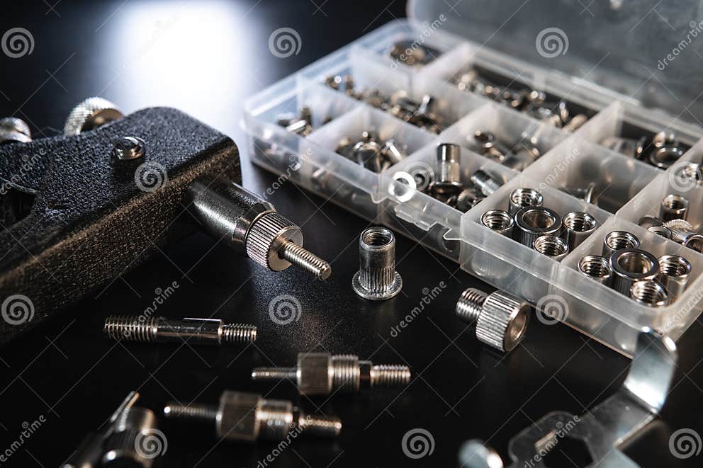 Threaded Insert Riveter Gun Kit. Setting Tool, Nosepieces and Inserts ...