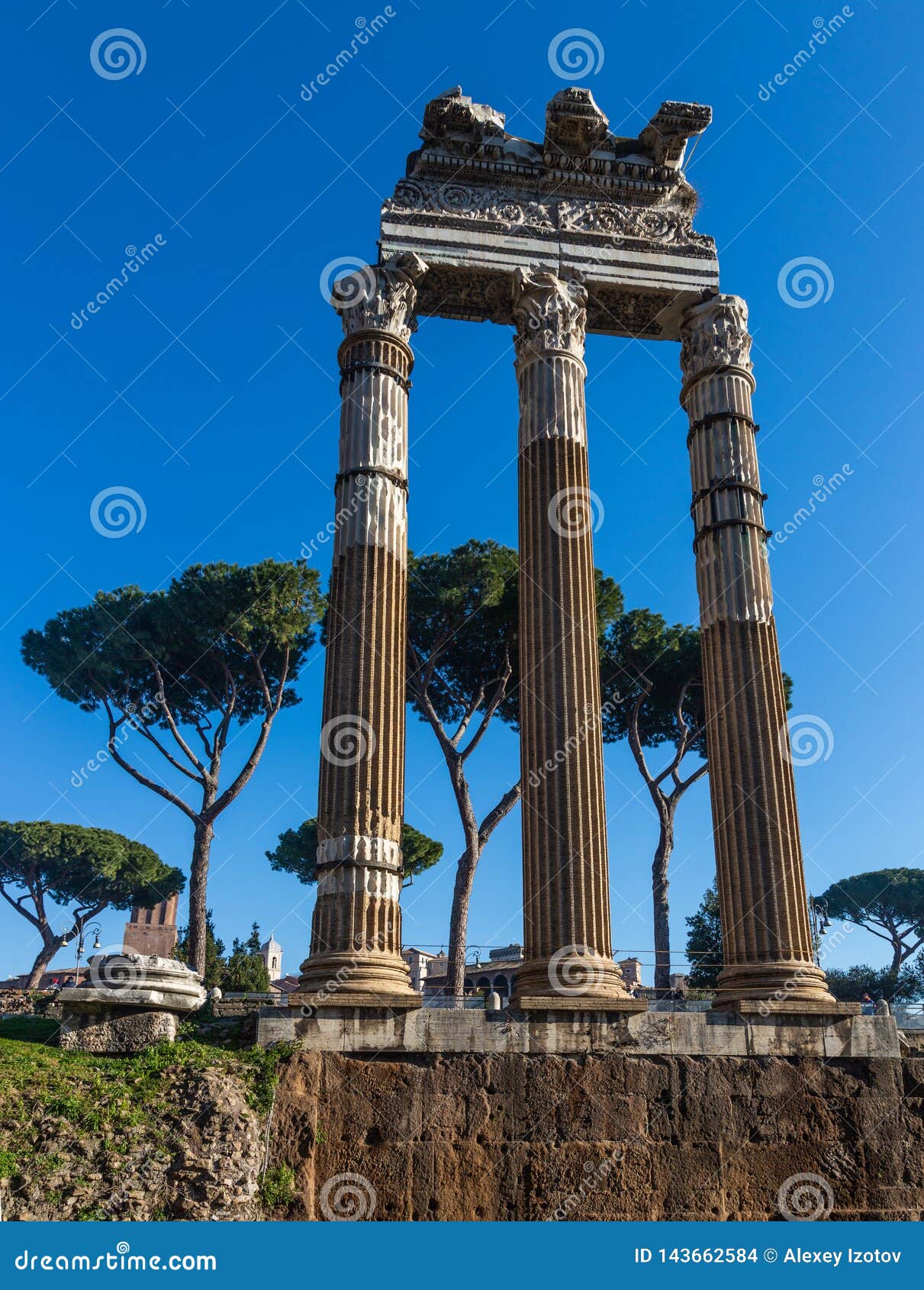 9,838 Ancient Columns Rome Italy Photos - Free & Royalty-Free Stock ...