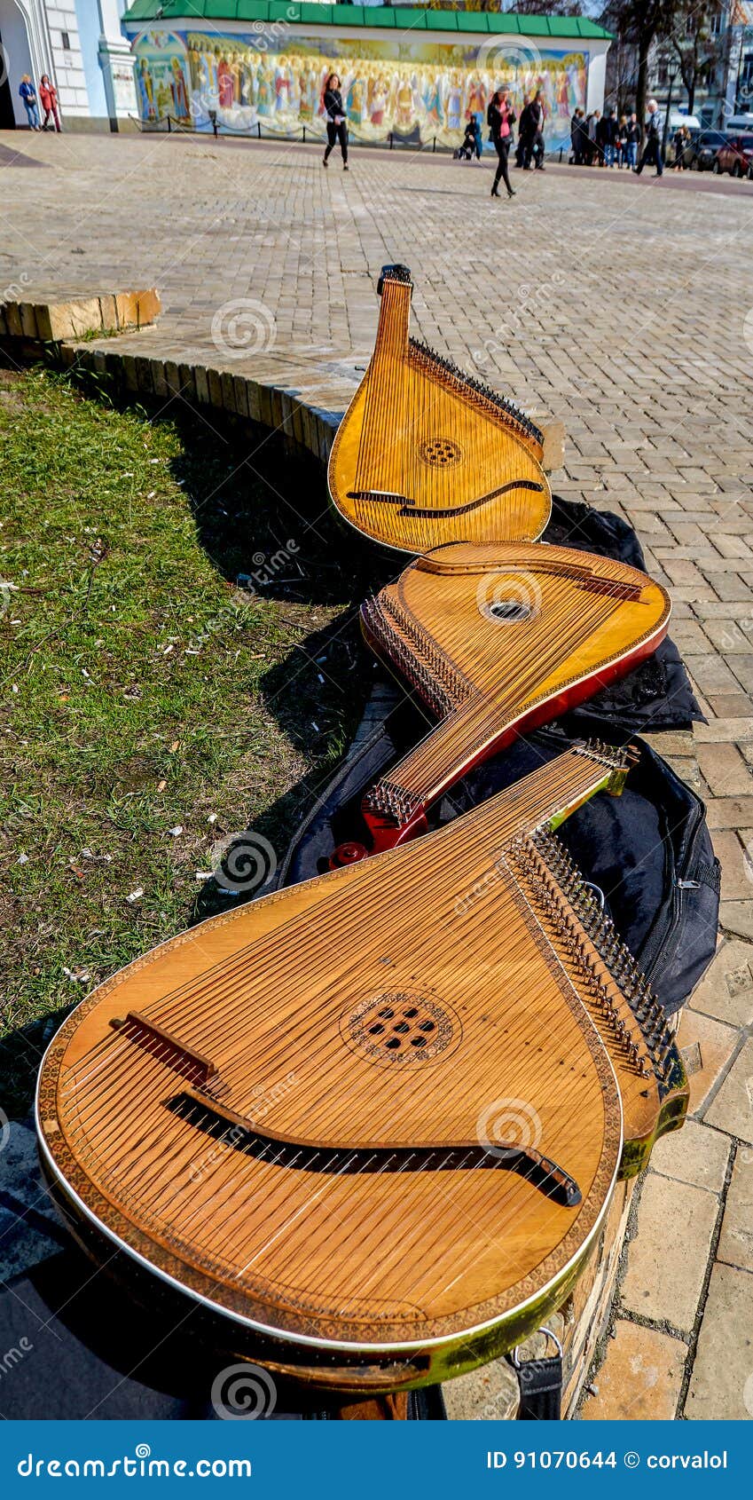 Pandora. Bandura. Ukrainian Folk Multi-stringed Plucked Musical ...