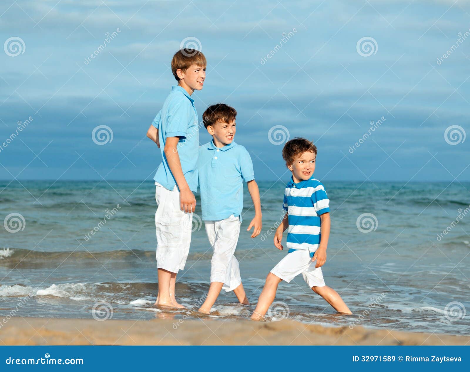 Three Brothers are Play on Beach Stock Image - Image of vacation, shore ...
