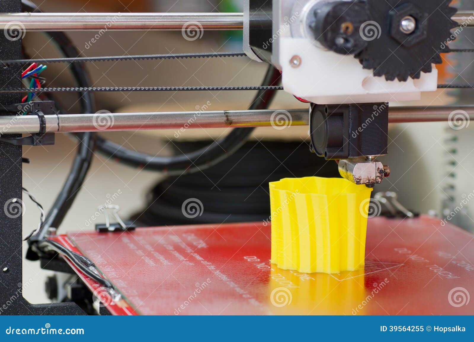 Three dimensional printer stock image. Image of creating - 39564255