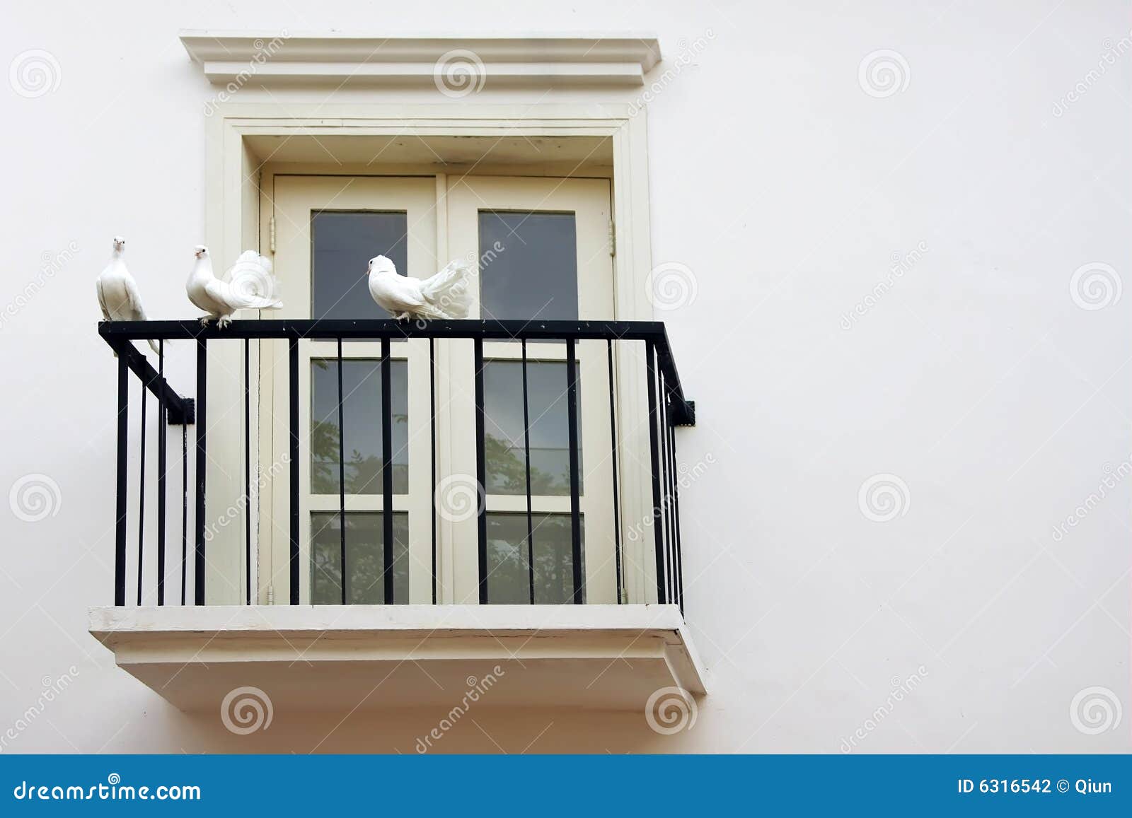 Balcony Windows Of Leh Palace In Leh Town Stock Photography ...