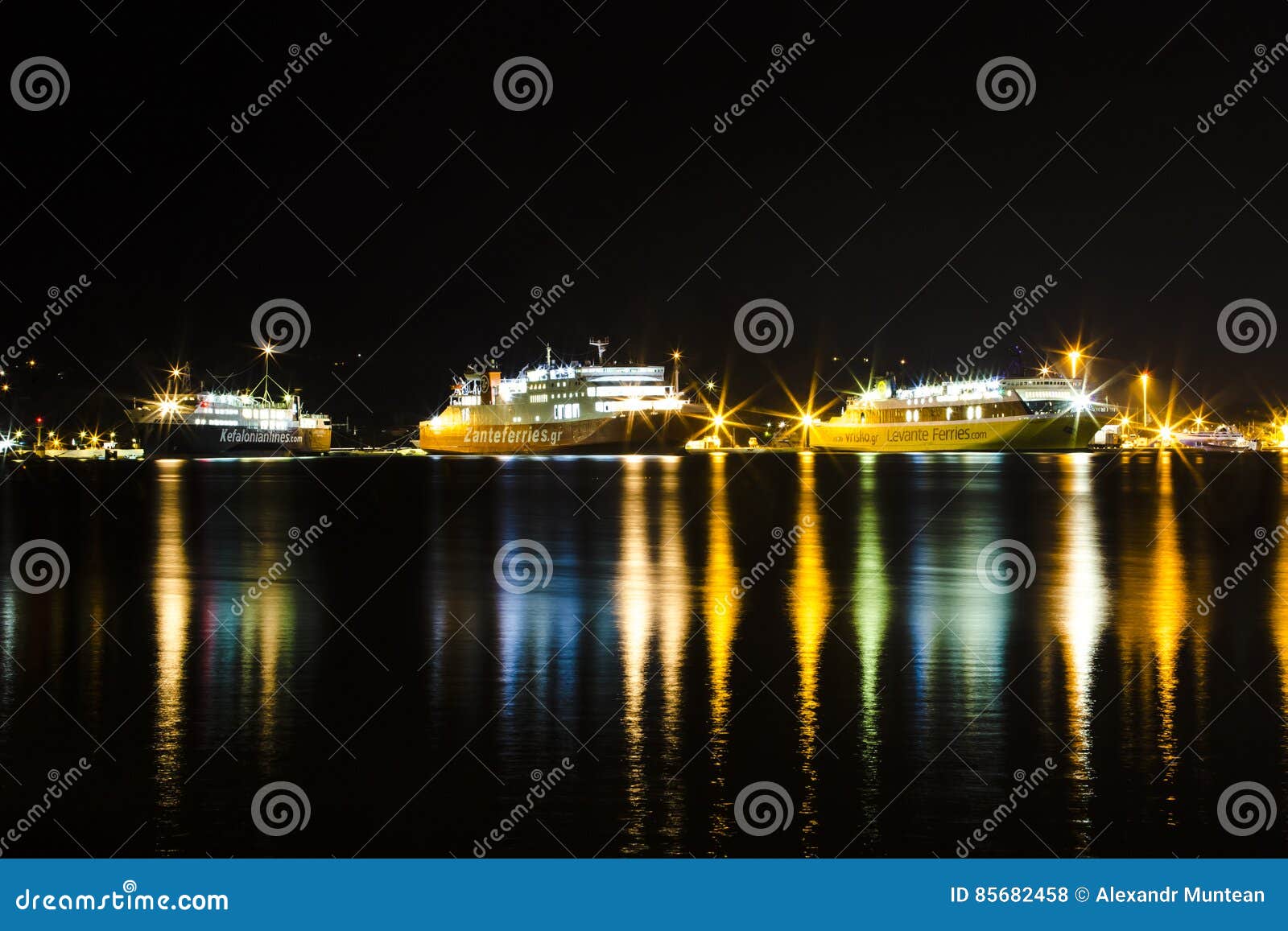 Three ferries at night editorial stock photo. Image of night - 85682458
