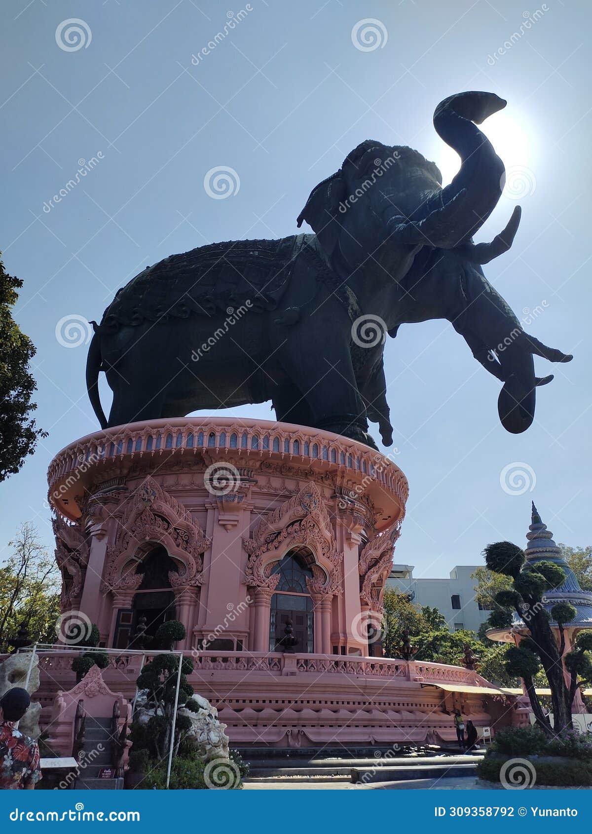 Three Headed Elephant at Erawan Museum Bangkok Editorial Photography ...