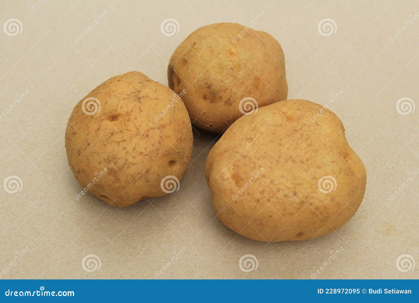 Three Medium-sized Fresh Potatoes Stock Image - Image of meal, produce ...
