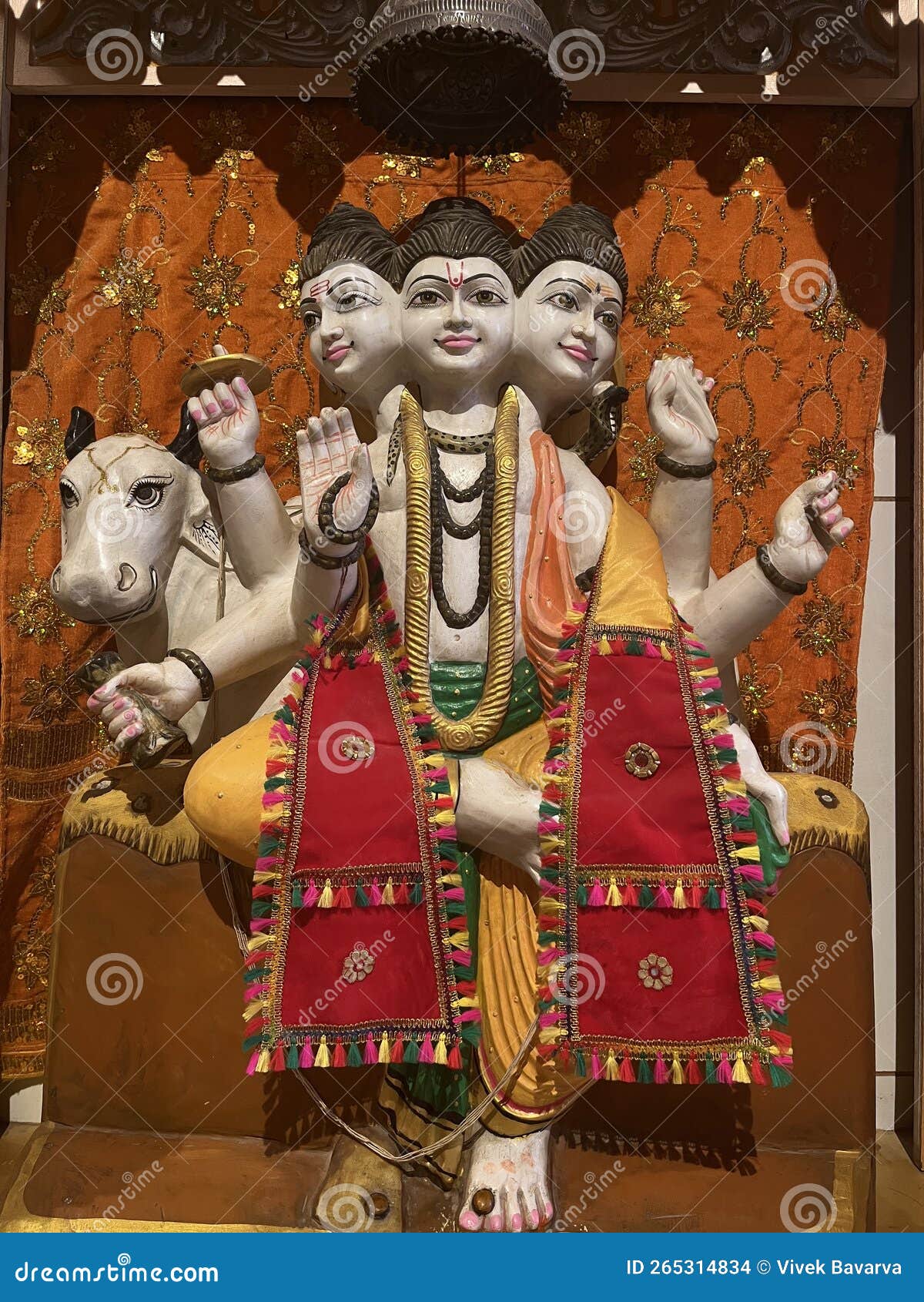 The Lord Guru Datatrey on Caw in Tample Stock Photo - Image of ...