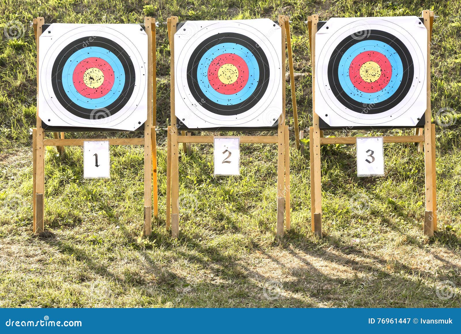 Archery Targets Stock Photography | CartoonDealer.com #24987704