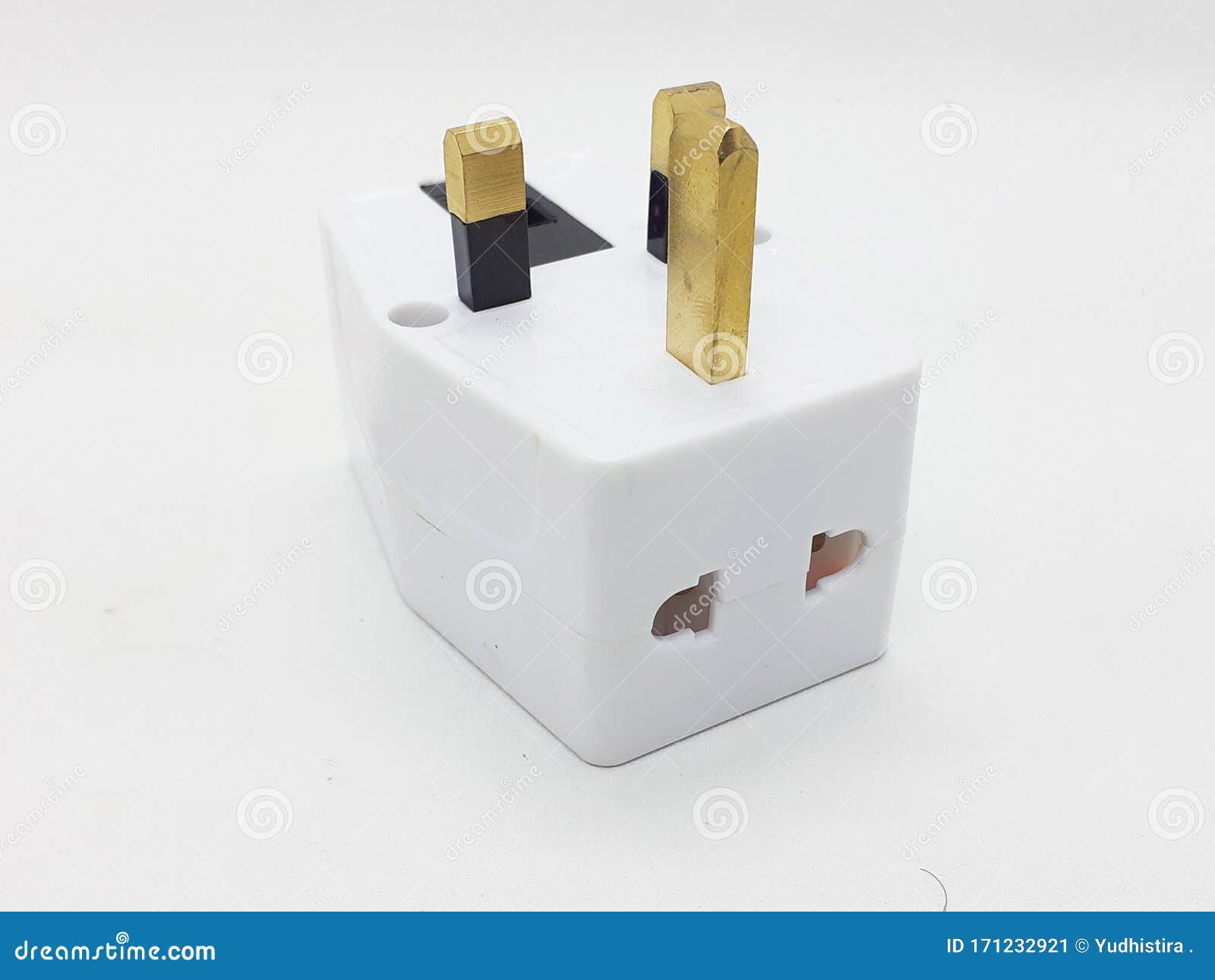 Three Phase Electric Plug Sockets Converter for Electronic Devices in ...