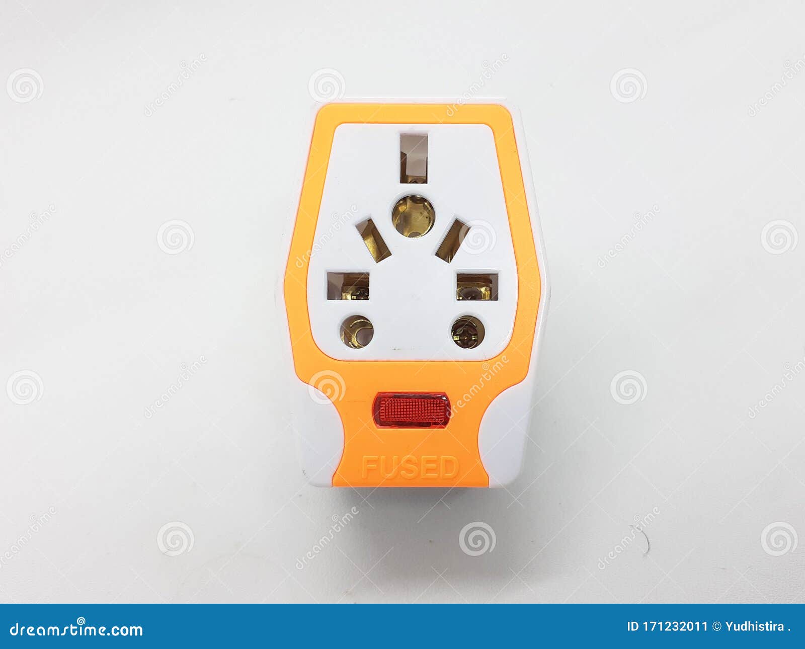 Three Phase Electric Plug Sockets Converter for Electronic Devices in ...