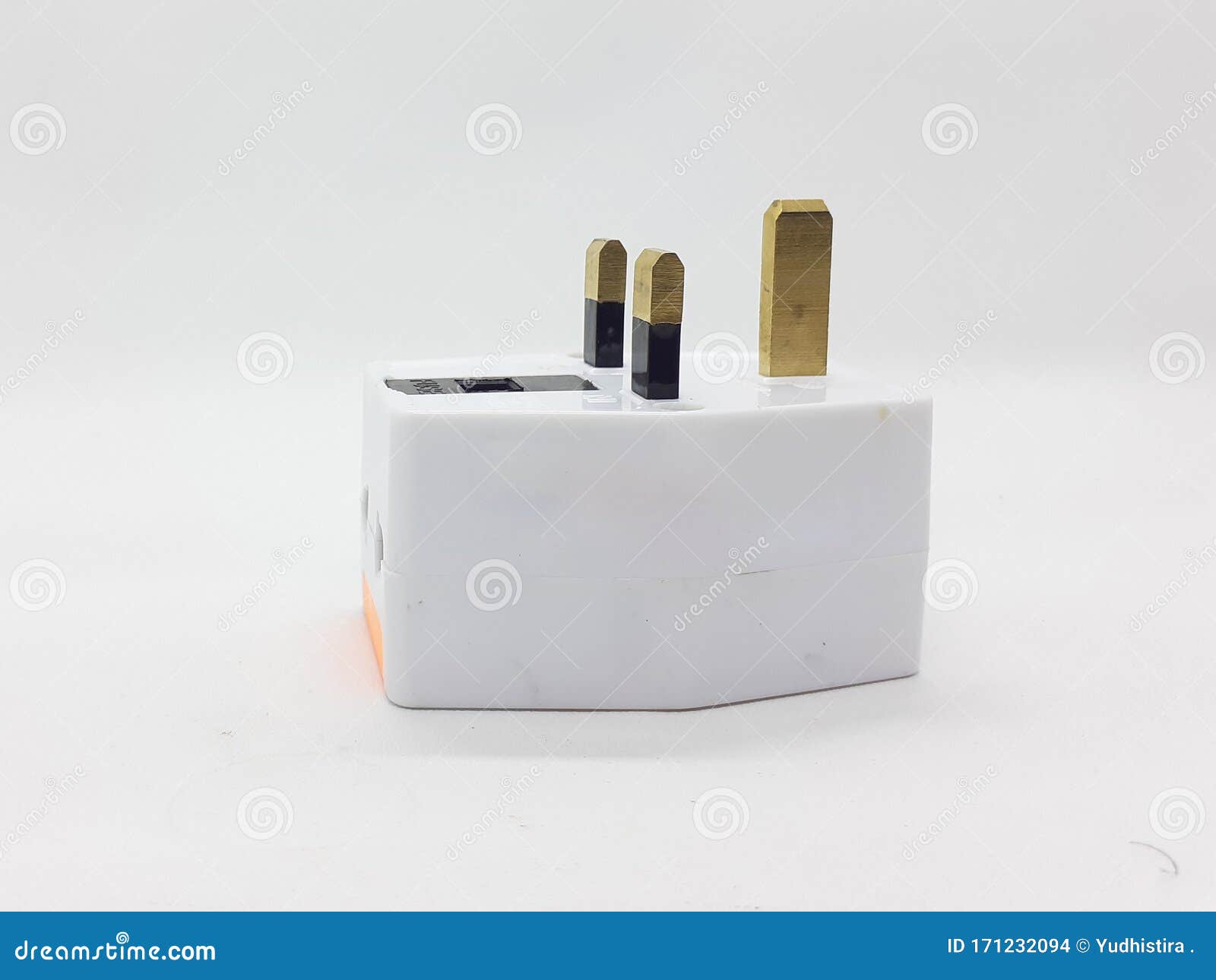 Three Phase Electric Plug Sockets Converter for Electronic Devices in ...