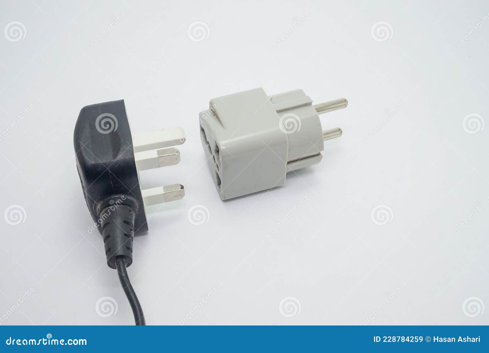 Three Pin Electric Plug and Universal Adapter Adapter Plug Socket Plug ...