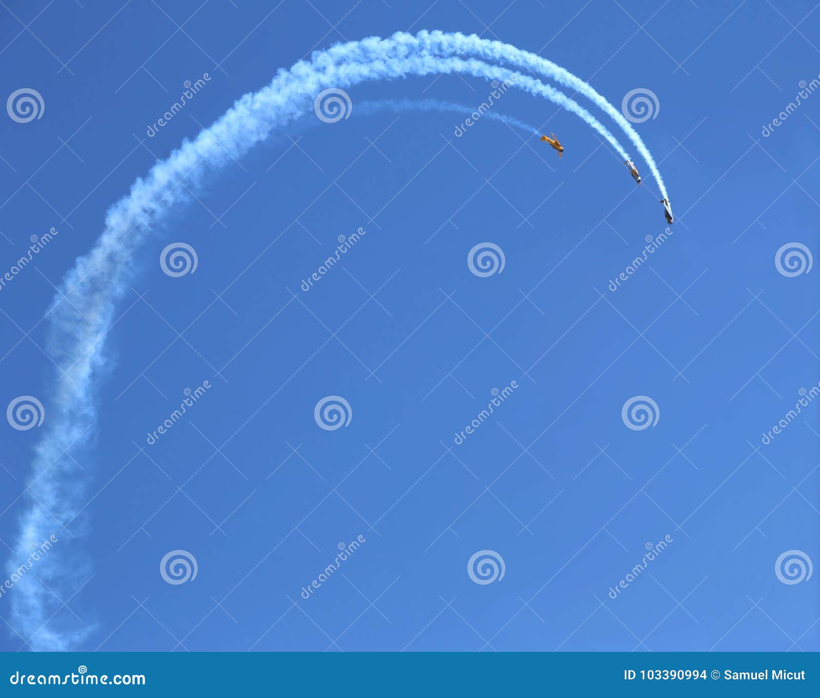 Three Planes Looping the Loop Stock Photo - Image of planes, blue ...