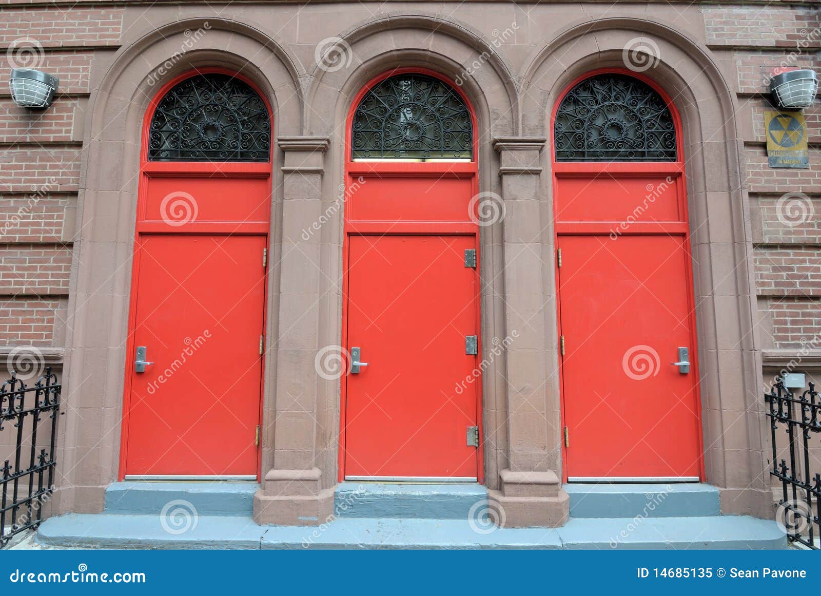 Three Red Doors stock image. Image of enter, vivid, knobs - 14685135