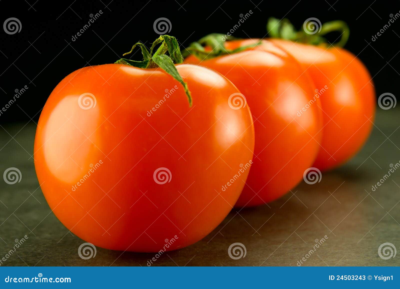 Three Ripe Tomatoes in a Row Stock Image - Image of drink, isolated ...