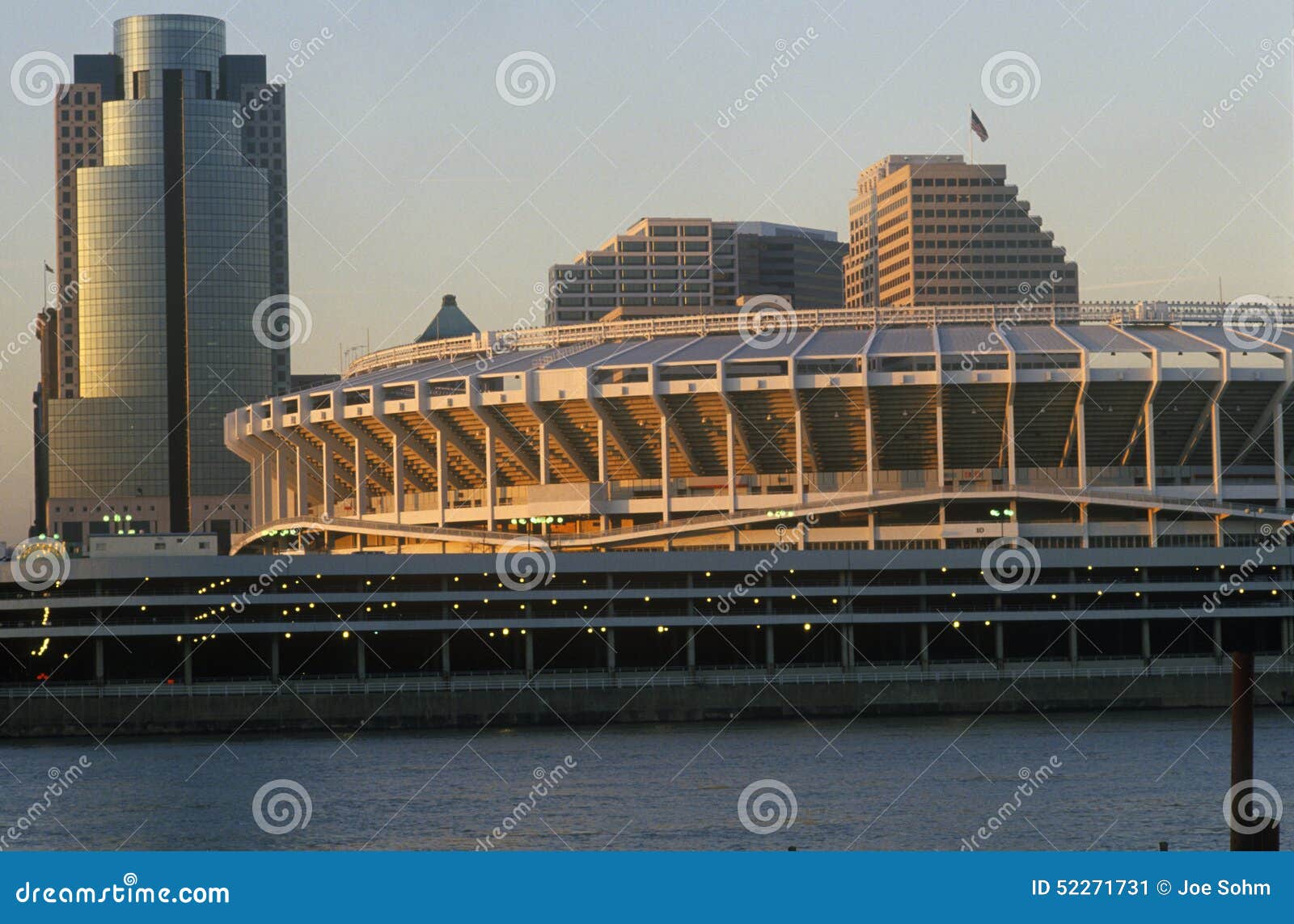Three Rivers Stadium on Ohio River, Cincinnati, OH Editorial Photo ...