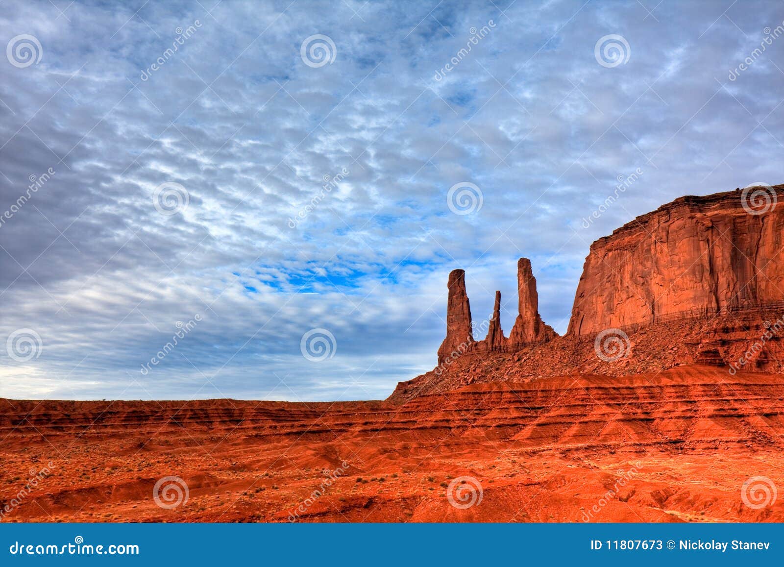 Three Sisters Butte stock image. Image of sunlight, navajo - 11807673