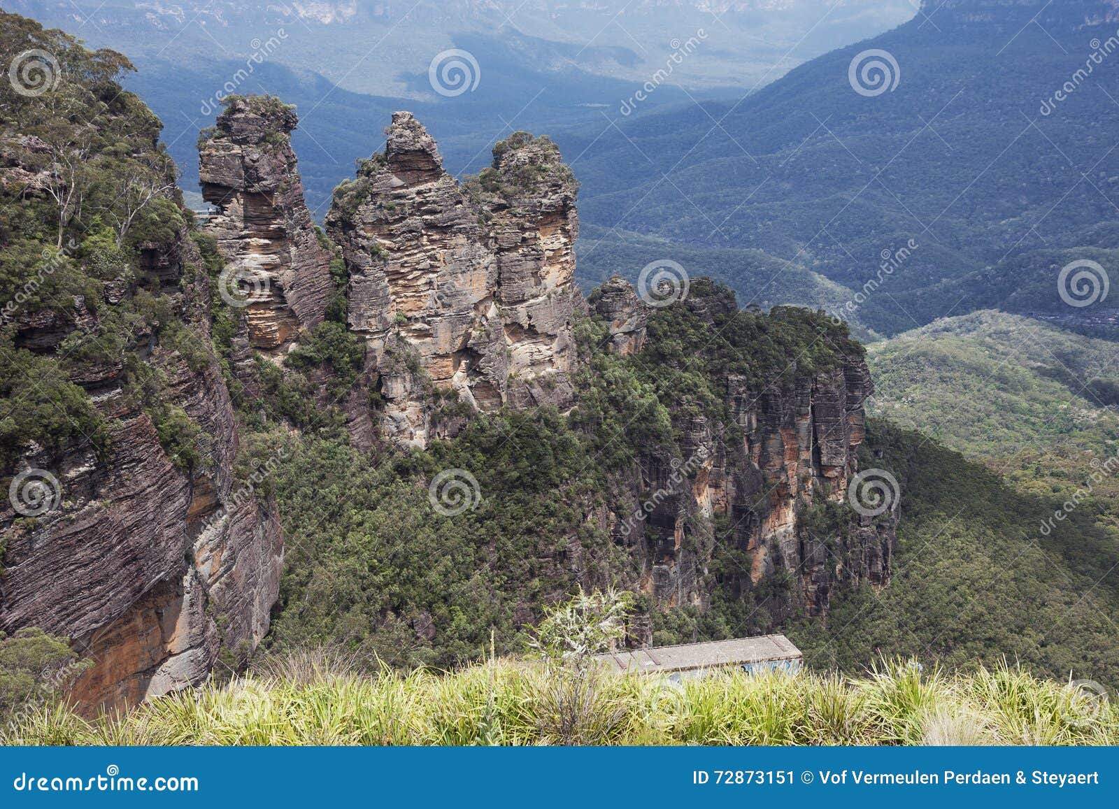Three Sisters Seen from Echo Point Lookout Stock Image - Image of ...