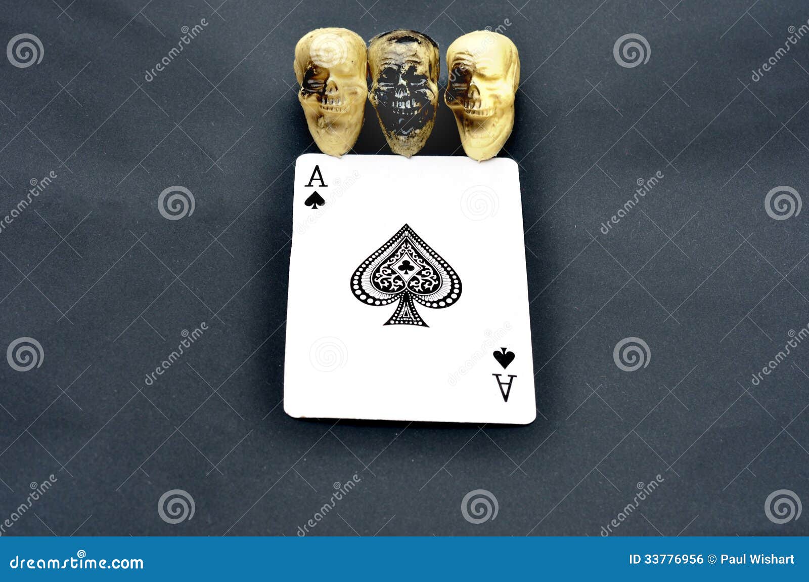 Three Skulls with Ace of Spades Stock Photo - Image of fate, card: 33776956