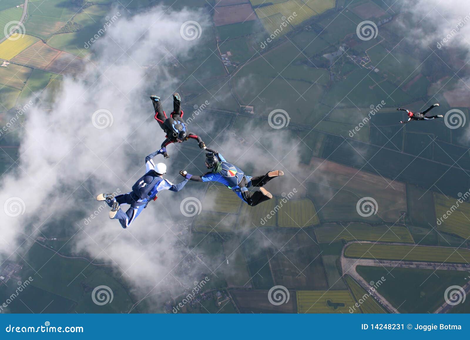 Three Skydivers in Freefall Stock Image - Image of falling, extreme ...