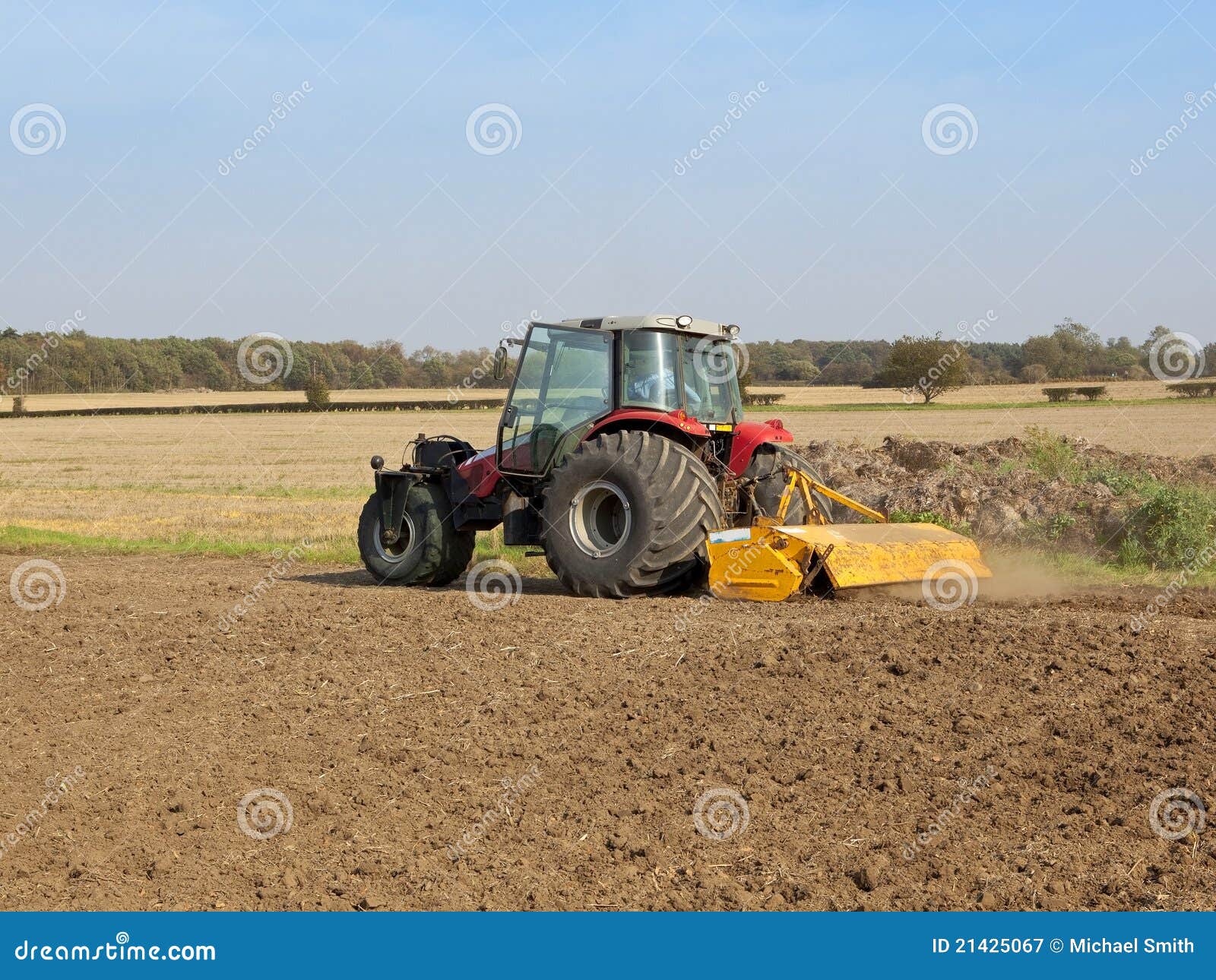 Three wheeled tractor 2 stock image. Image of earth, texture - 21425067