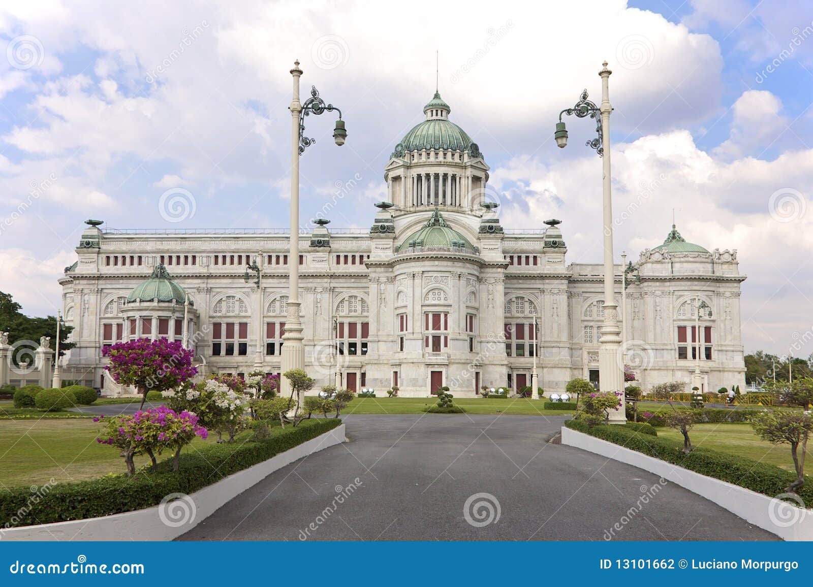 Throne hall in Bangkok stock photo. Image of bangkok - 13101662