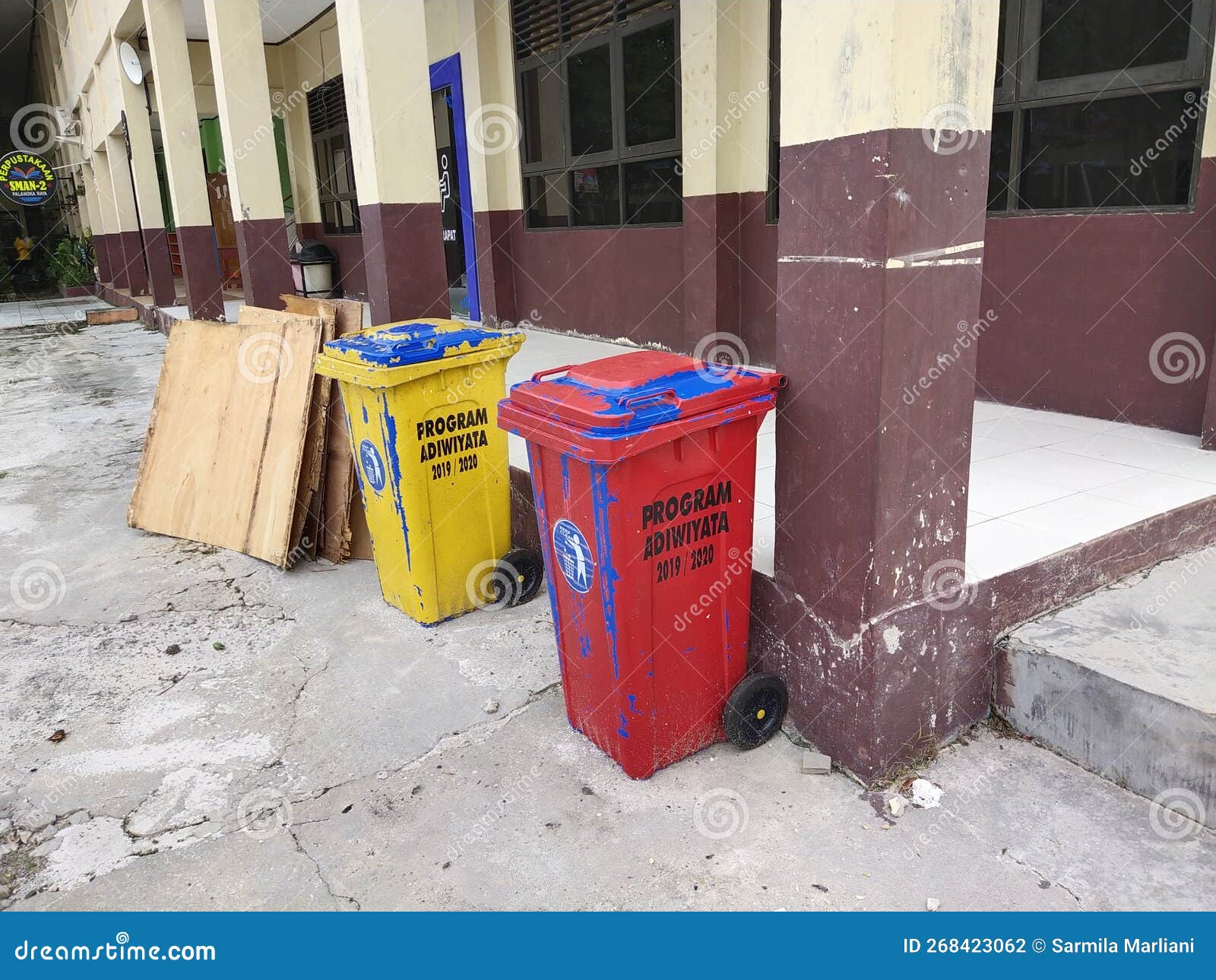 Throw garbage in its place stock photo. Image of throw - 268423062