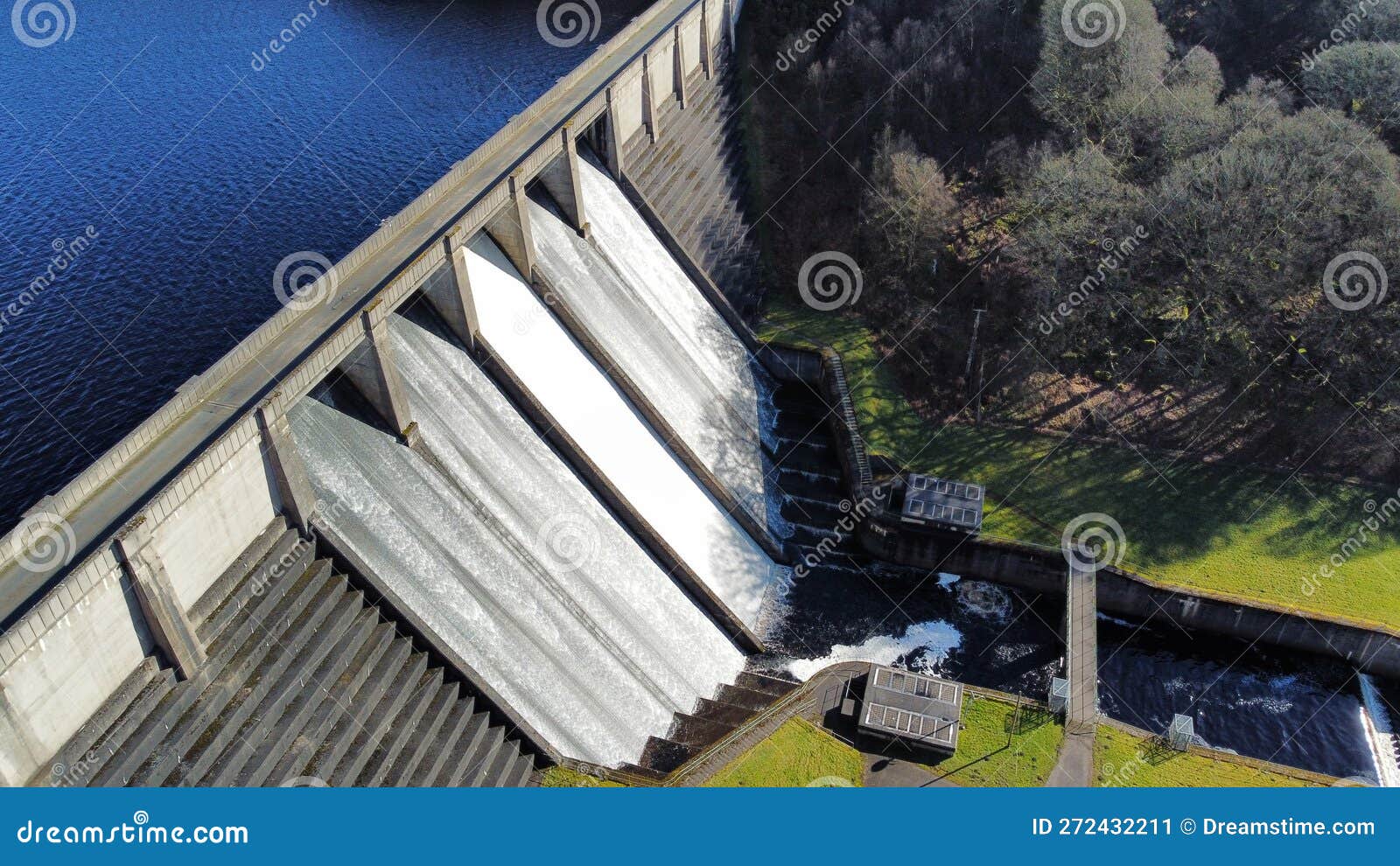 Thruscross dam Yorkshire stock image. Image of trees - 272432211