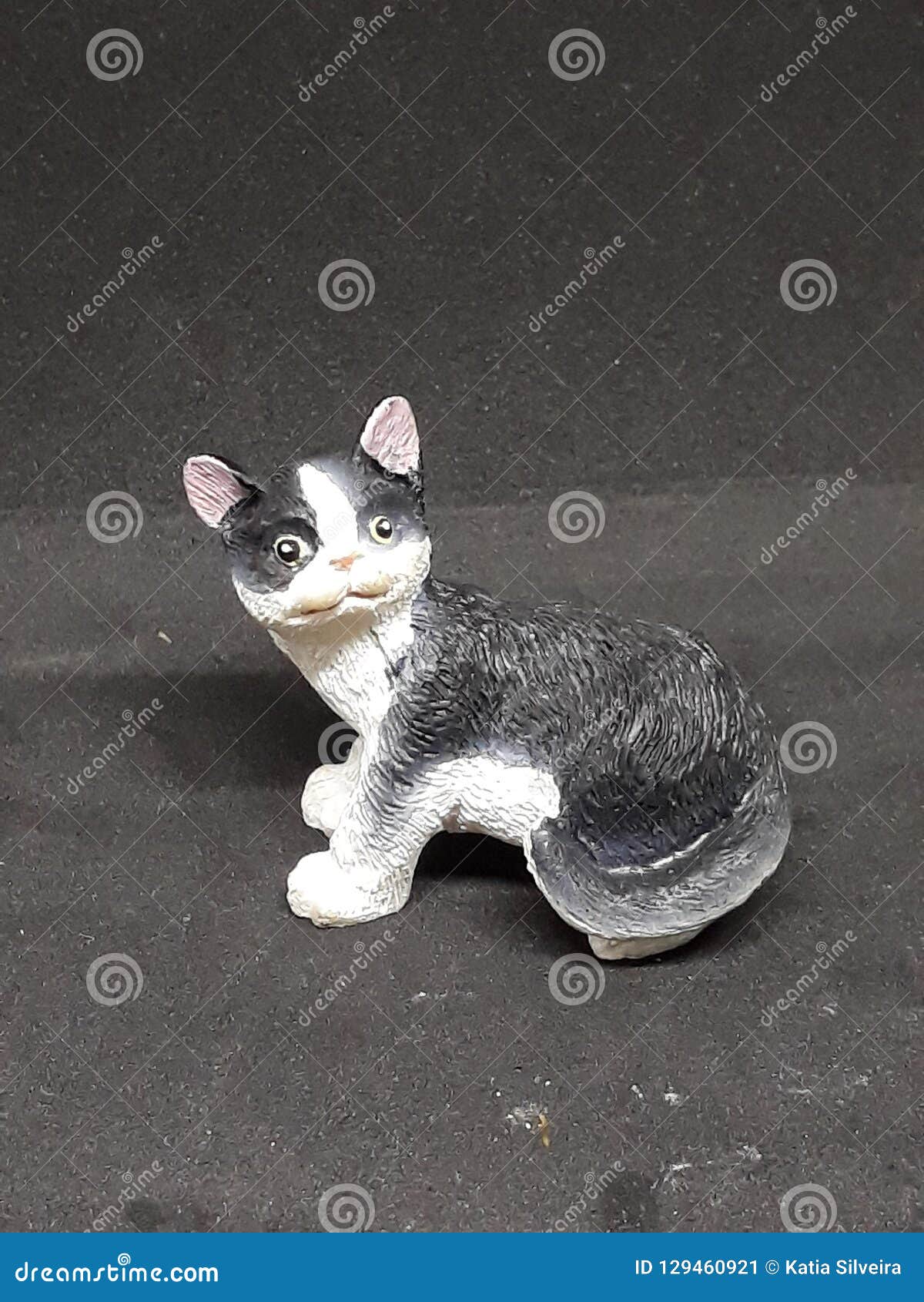 Scared cat stock image. Image of fright, scared, kitten - 129460921