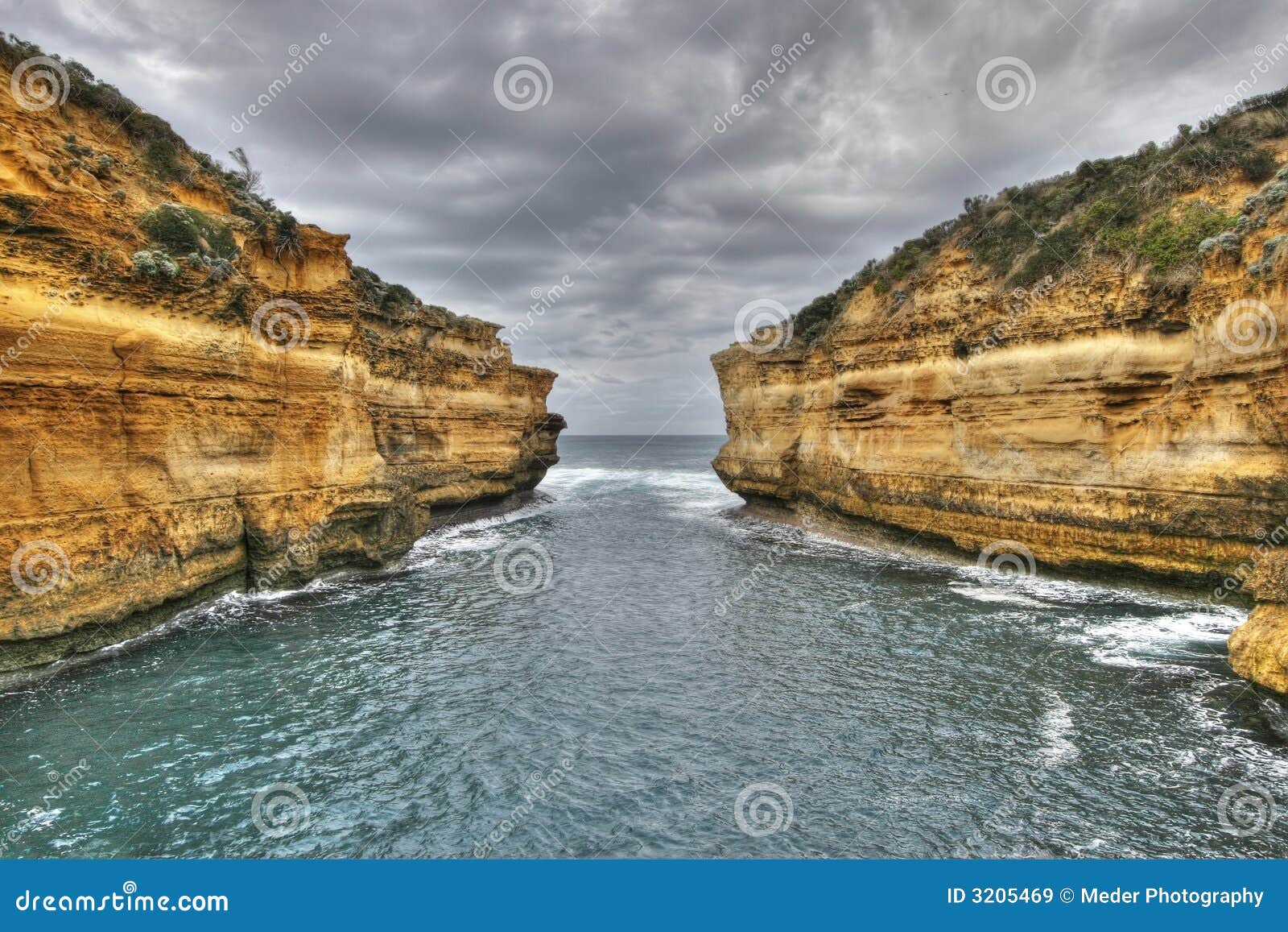 Thunder Cave stock image. Image of great, ocean, paradise - 3205469