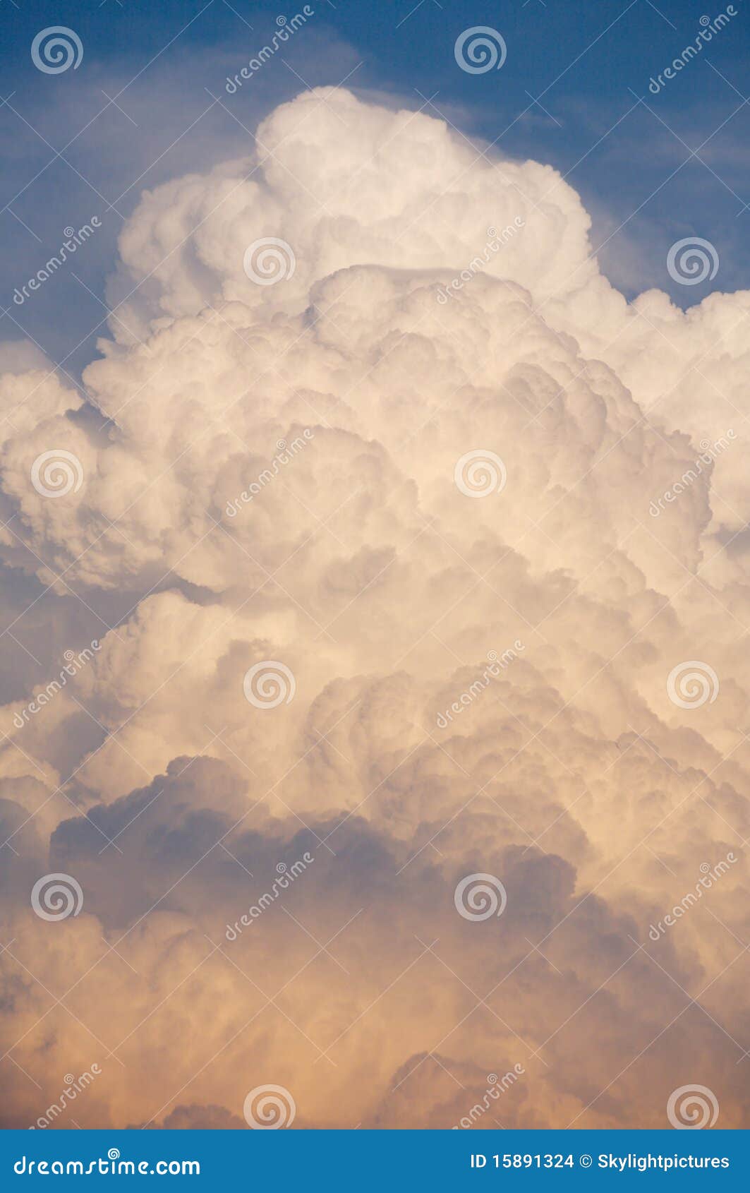 Thunder Cloud stock photo. Image of atmosphere, cumulus - 15891324