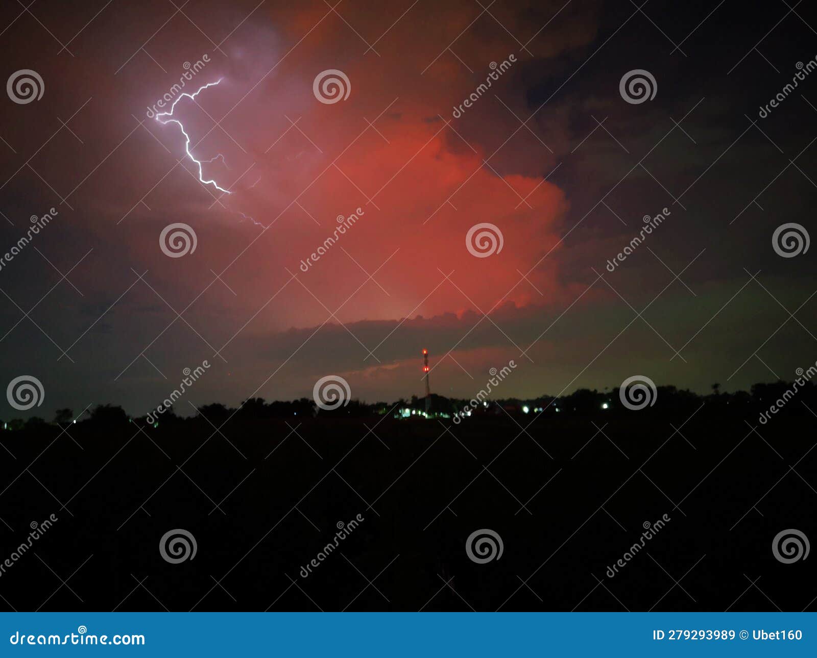 Thunder Redsky Lightning Gripping Natural Phenomena Stock Image - Image ...