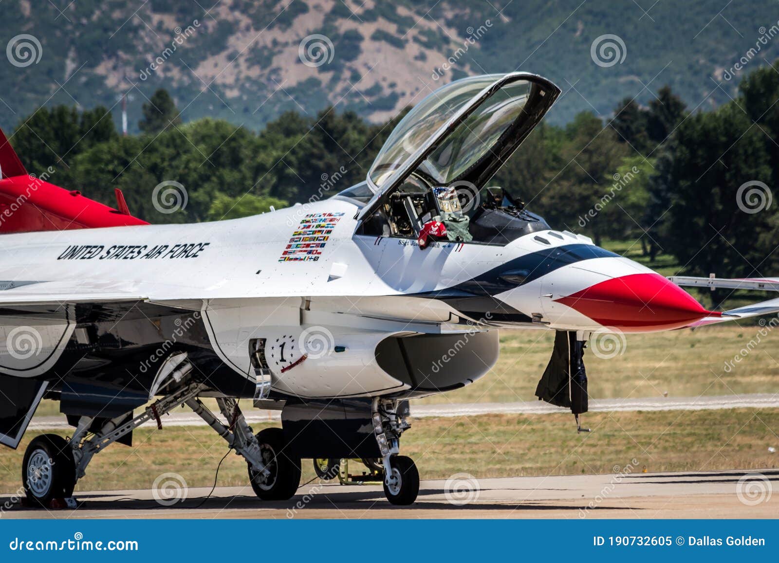 US Air Force Thunderbirds Jet on Tarmac Editorial Image - Image of ...