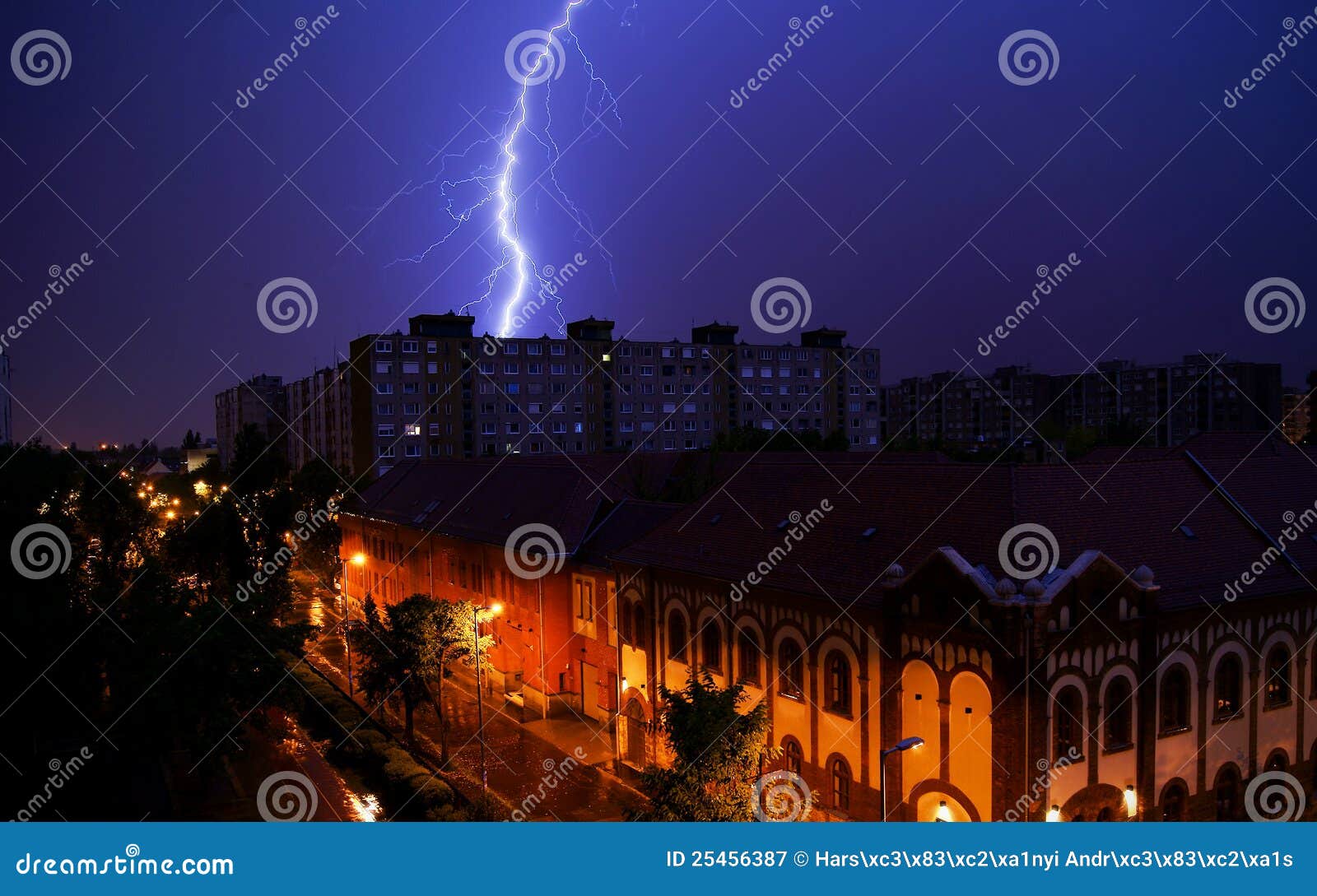 Thunderbolt stock image. Image of night, houses, electricity - 25456387