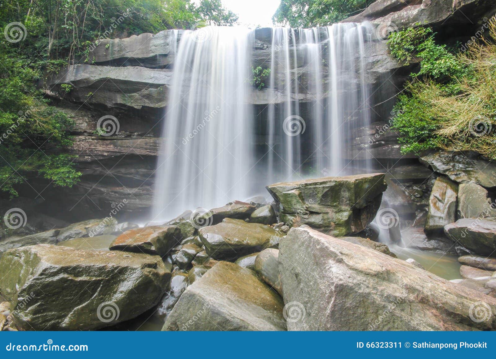 Thung Na Muang Waterfall, Ubon Ratchathani, Thailand Stock Image ...