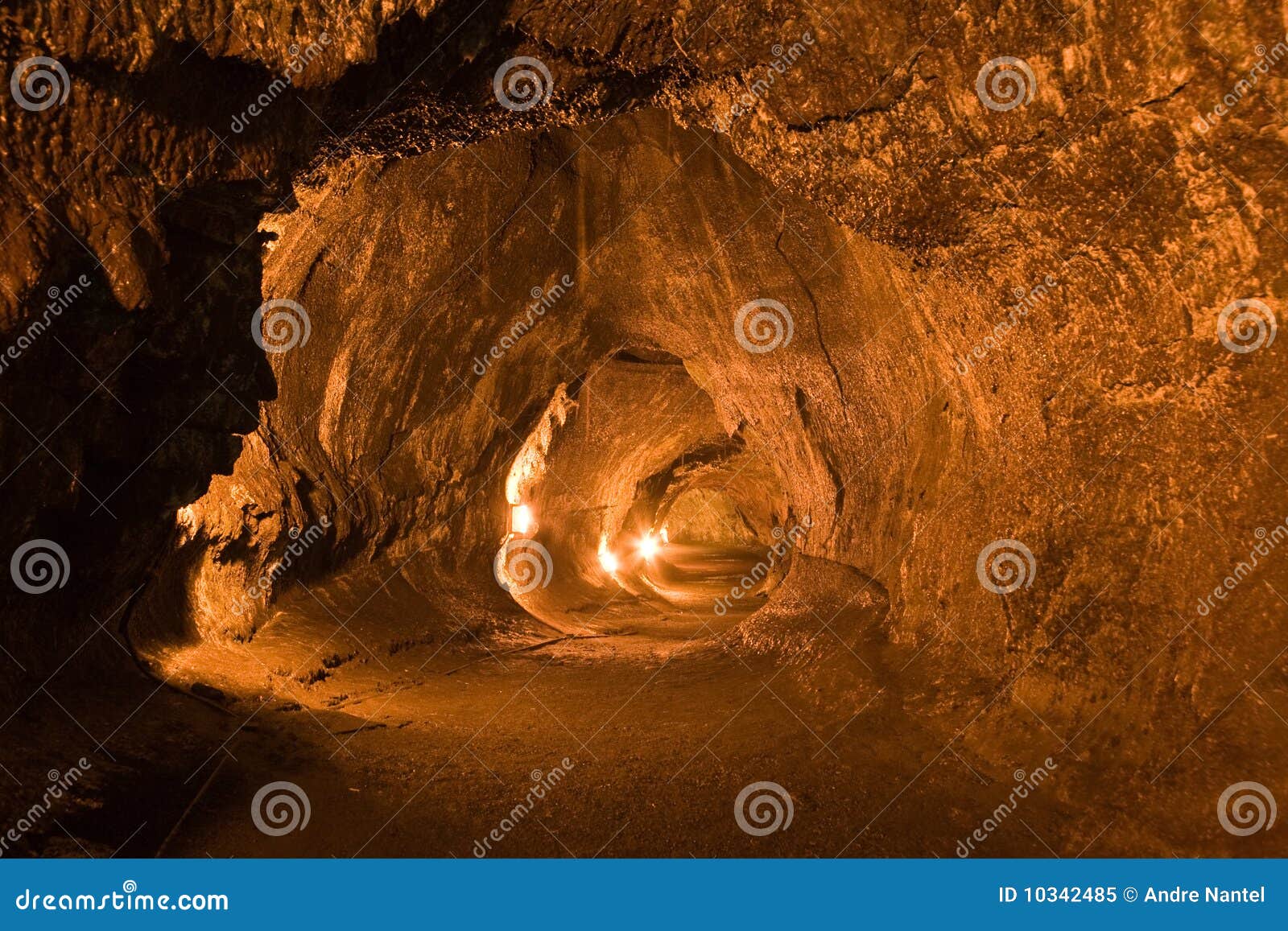 Thurston Lava Tube stock image. Image of thurston, dynamic - 10342485