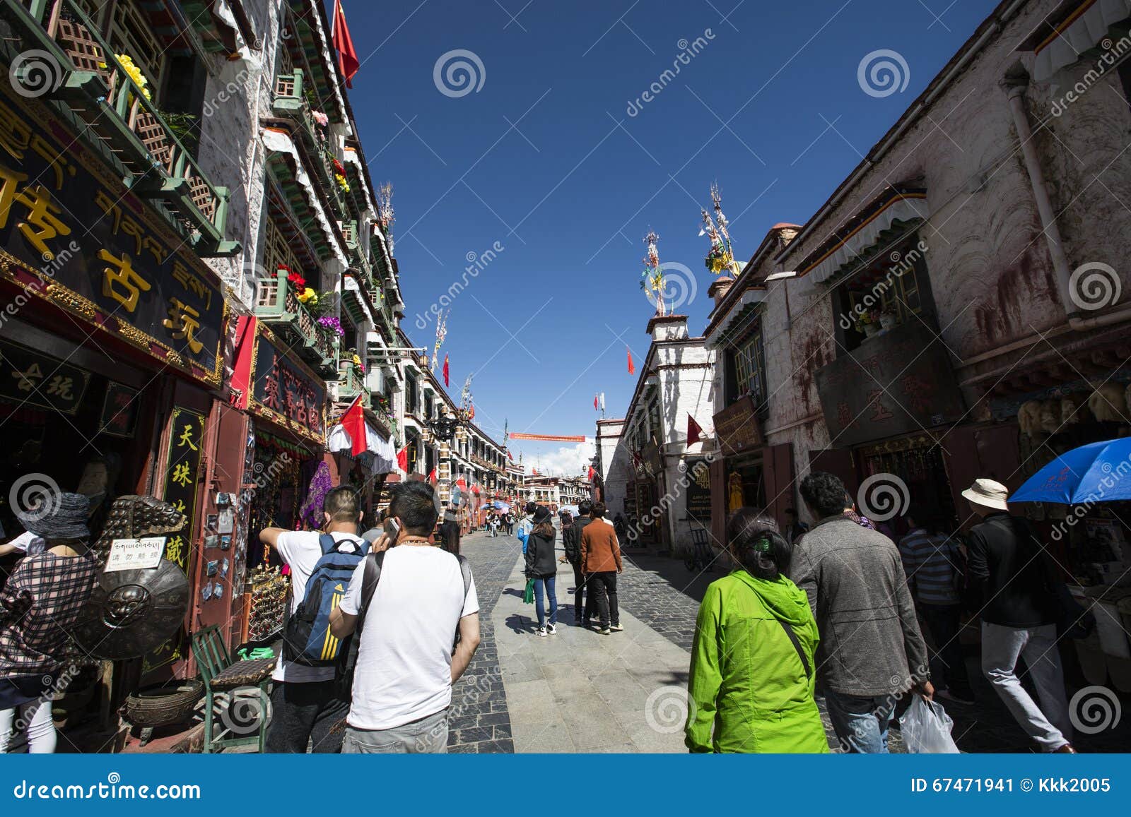 Tibet Lhasa barkhor editorial photo. Image of plateau - 67471941