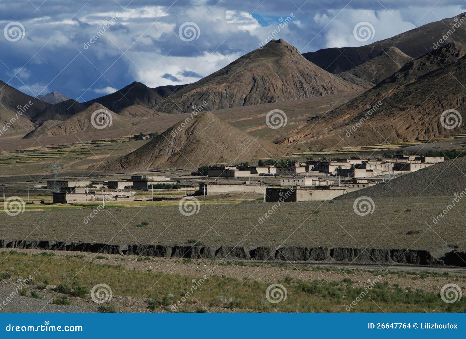 Tibetan countryside stock photo. Image of field, agriculture - 26647764