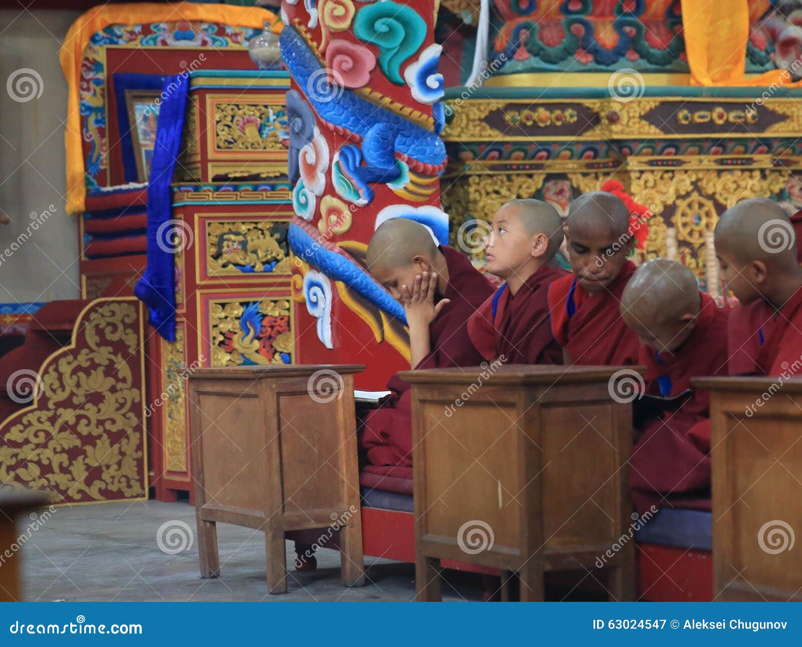 Tibetan monk in prayer editorial photography. Image of indigenous ...