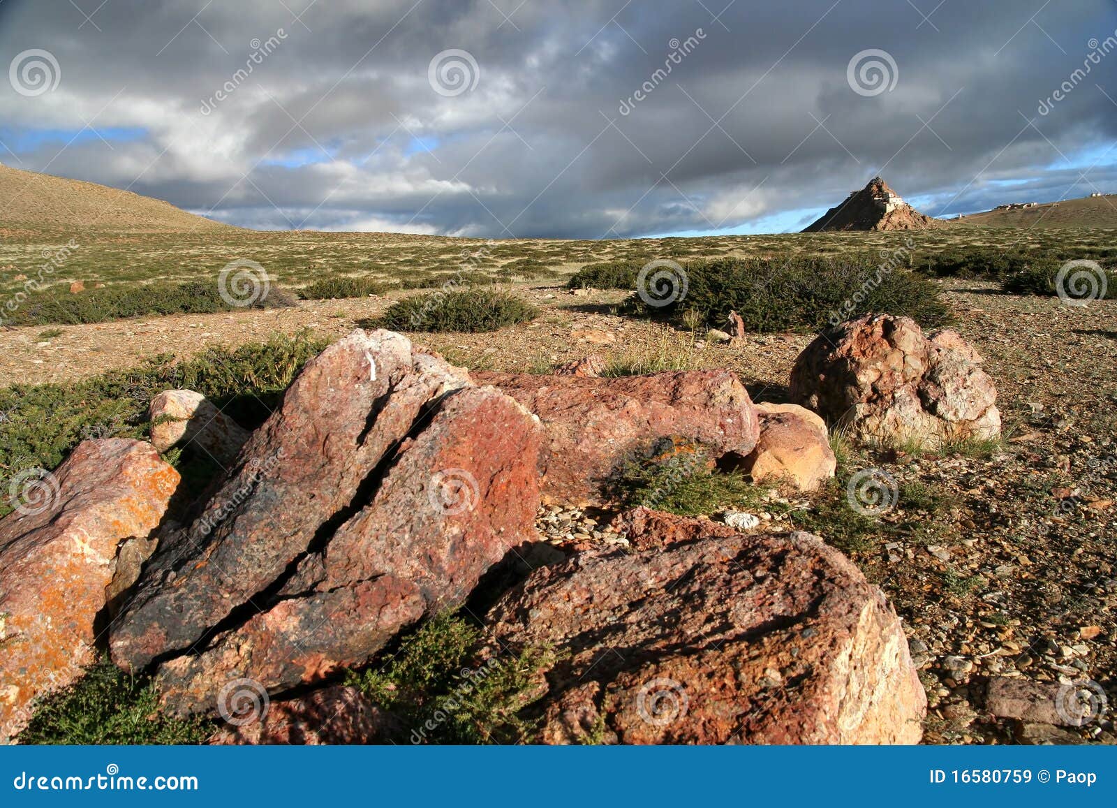 Tibetan plateau stock image. Image of land, hill, desolate - 16580759