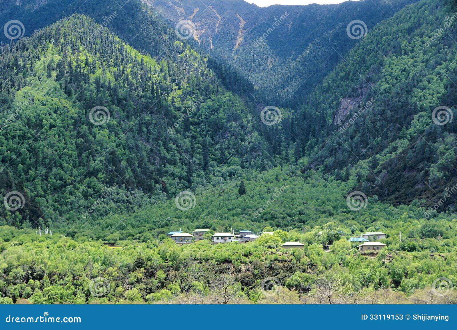 Tibetan village stock image. Image of mountain, woods - 33119153