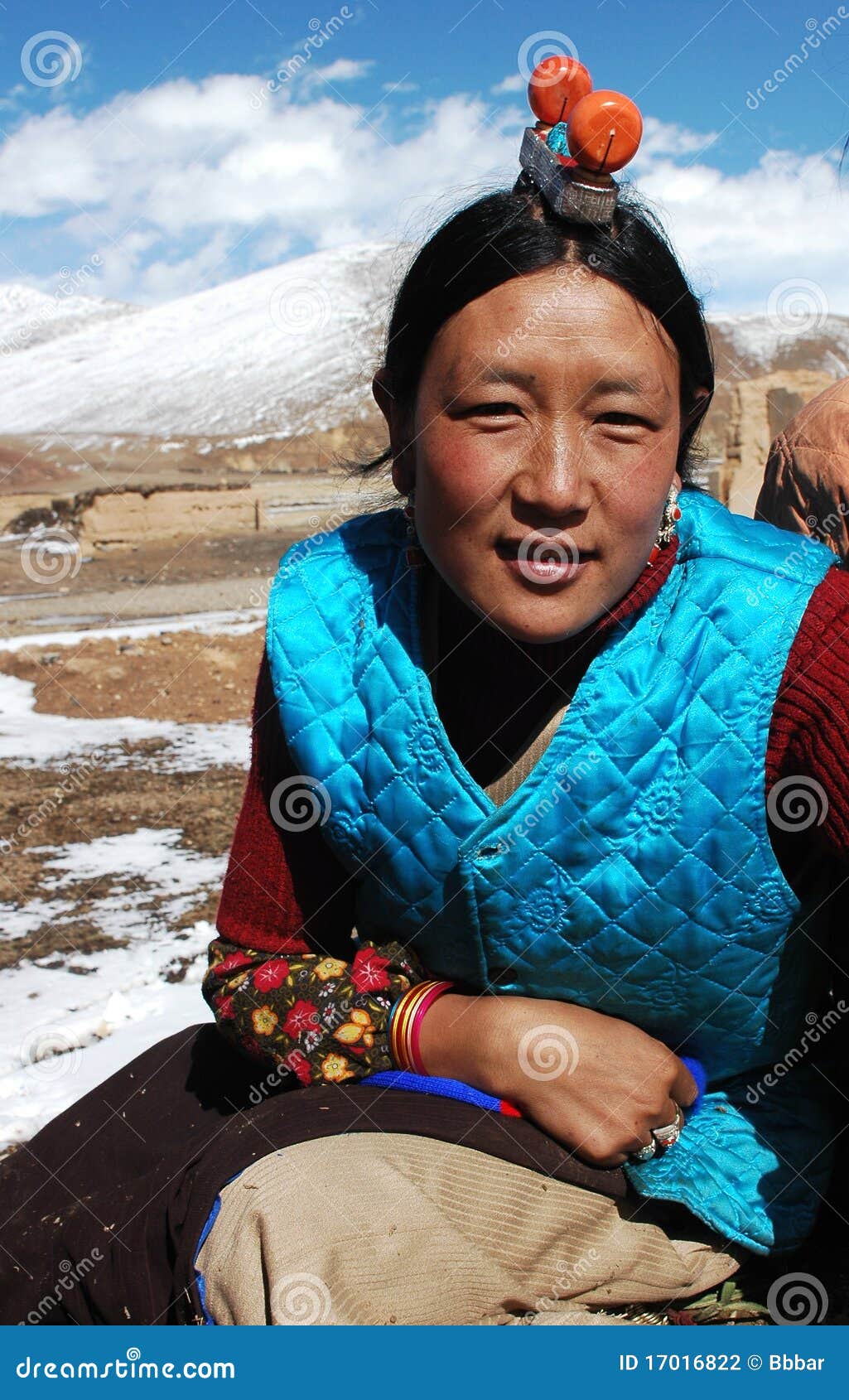 Tibetan woman editorial photography. Image of lhasa, happy - 17016822