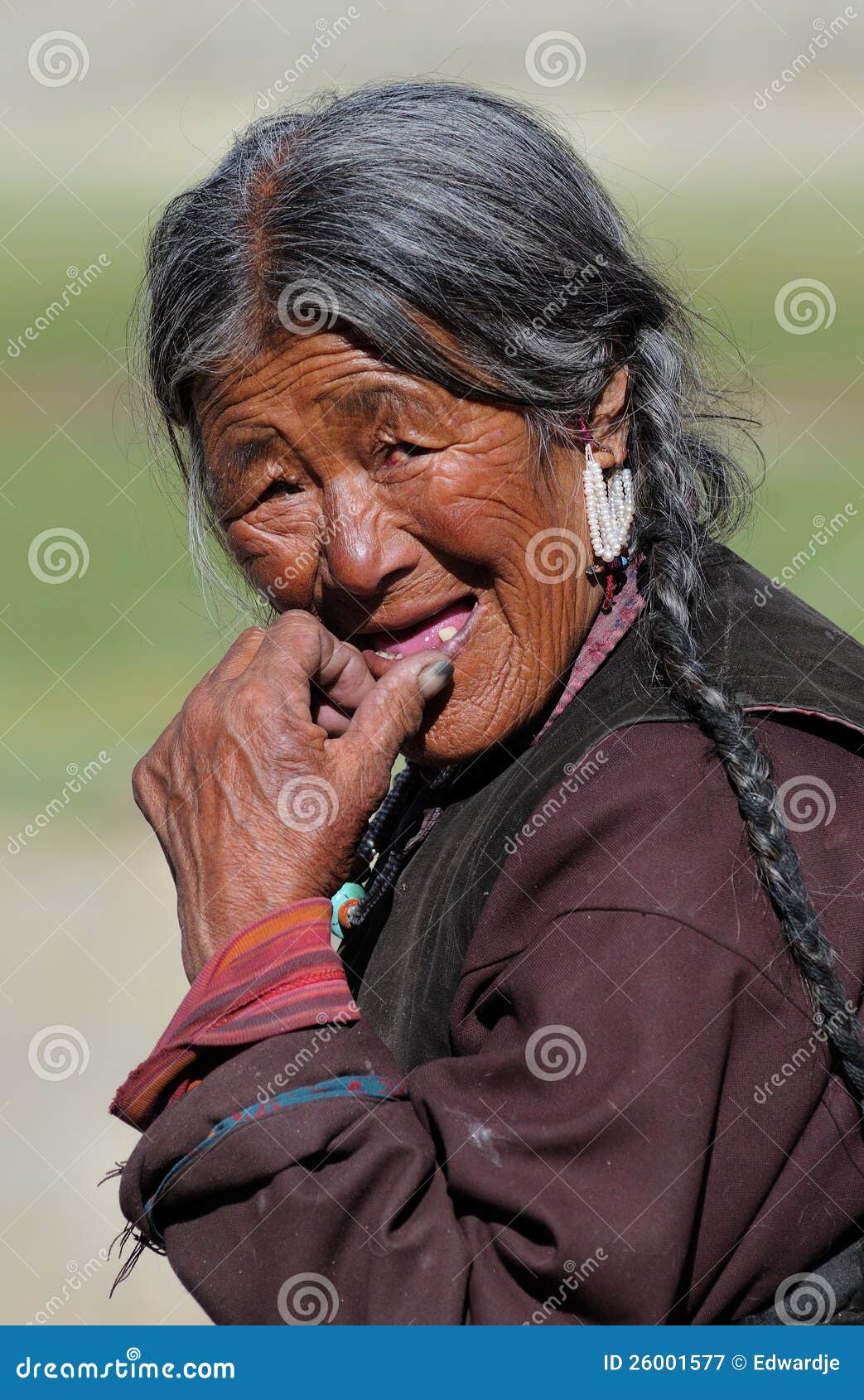 Tibetan woman editorial photography. Image of buddhist - 26001577